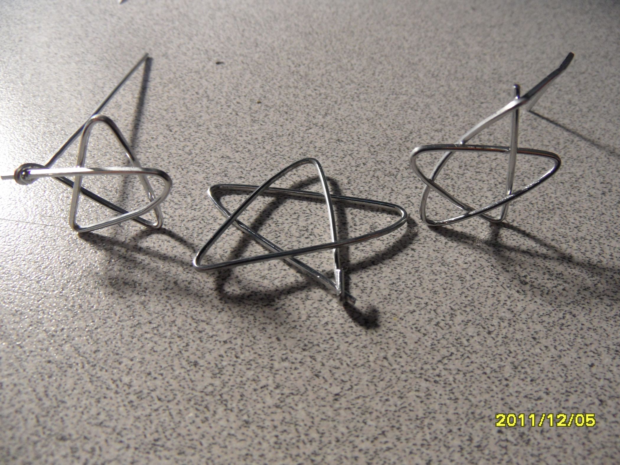 Wiry Stars : 4 Steps - Instructables