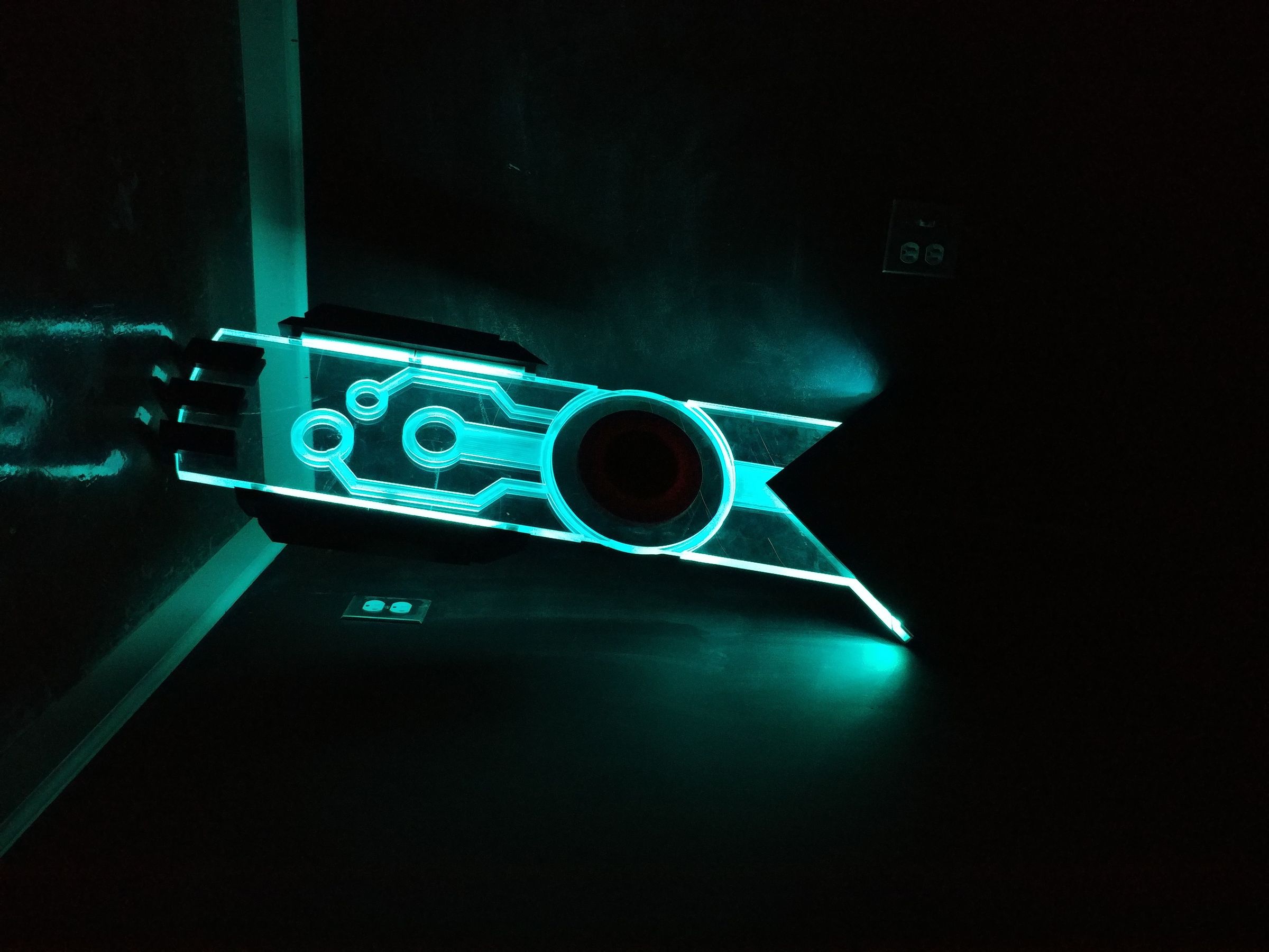 The Transistor - Sword Prop : 7 Steps (with Pictures) - Instructables