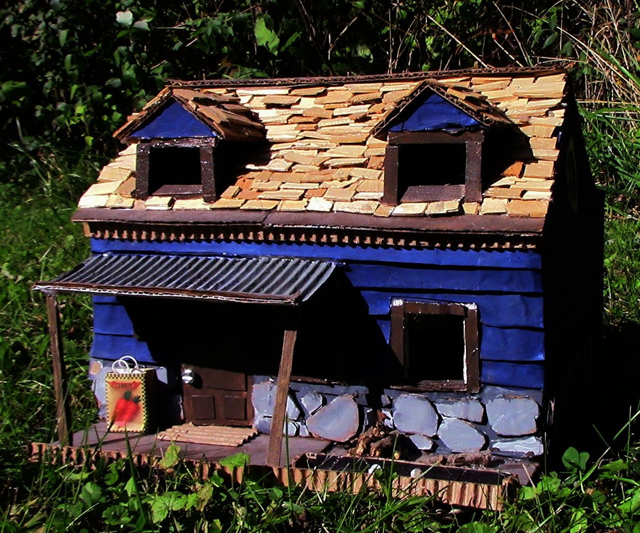 Cardboard Cabin : 8 Steps - Instructables