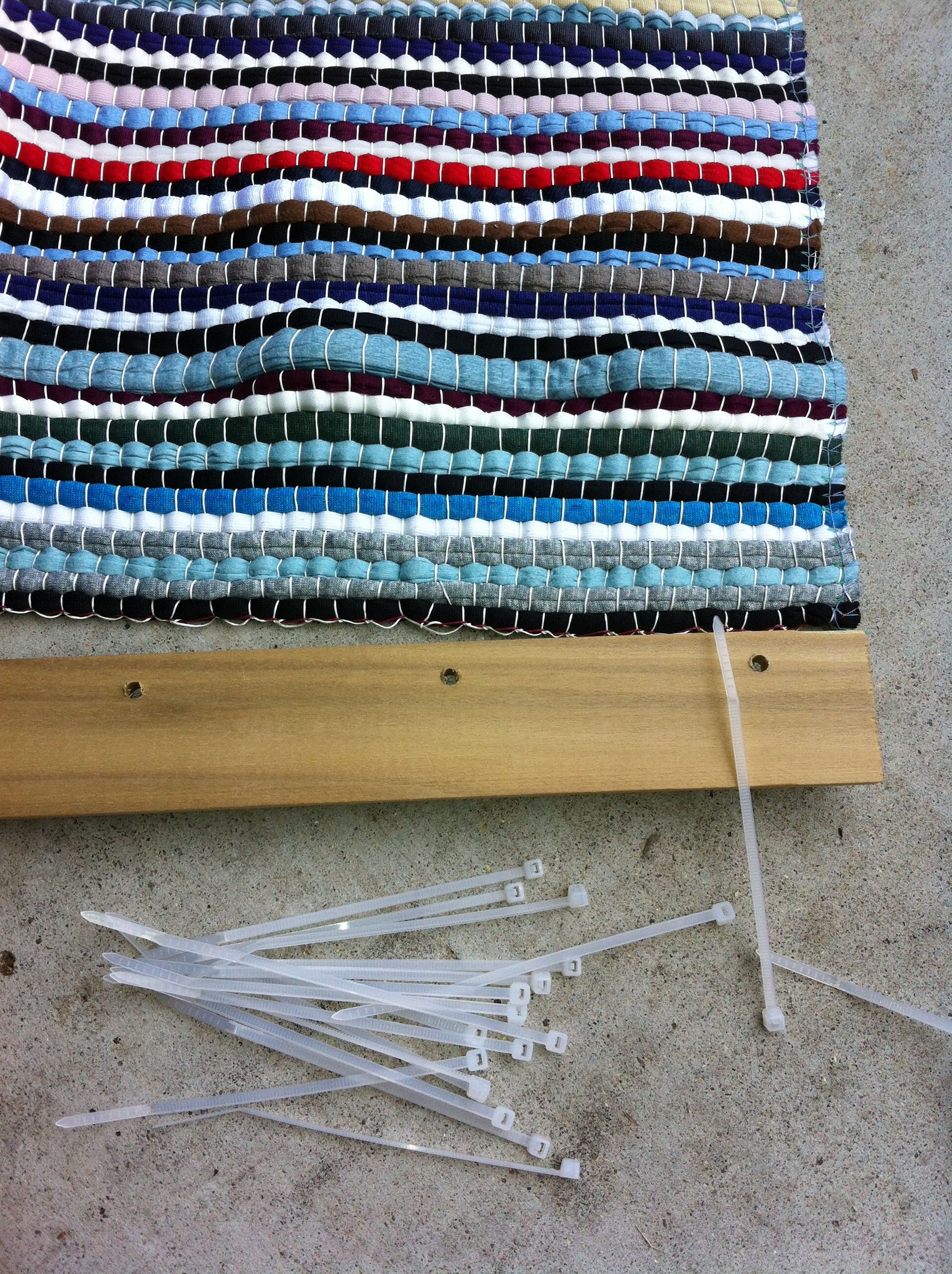 DIY Rag Rug Roll-Up Blinds : 6 Steps - Instructables
