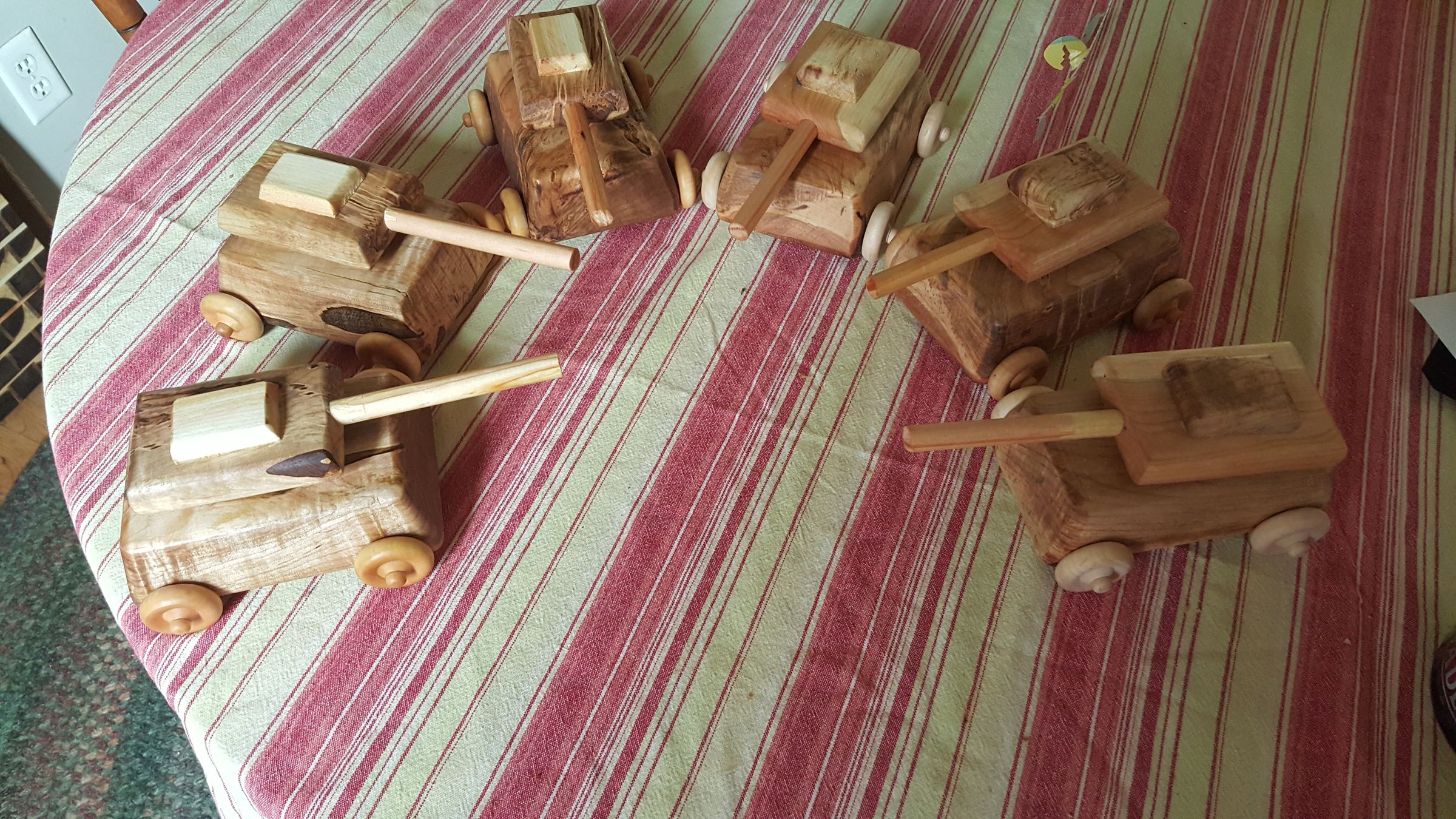 Wood Tank : 6 Steps - Instructables
