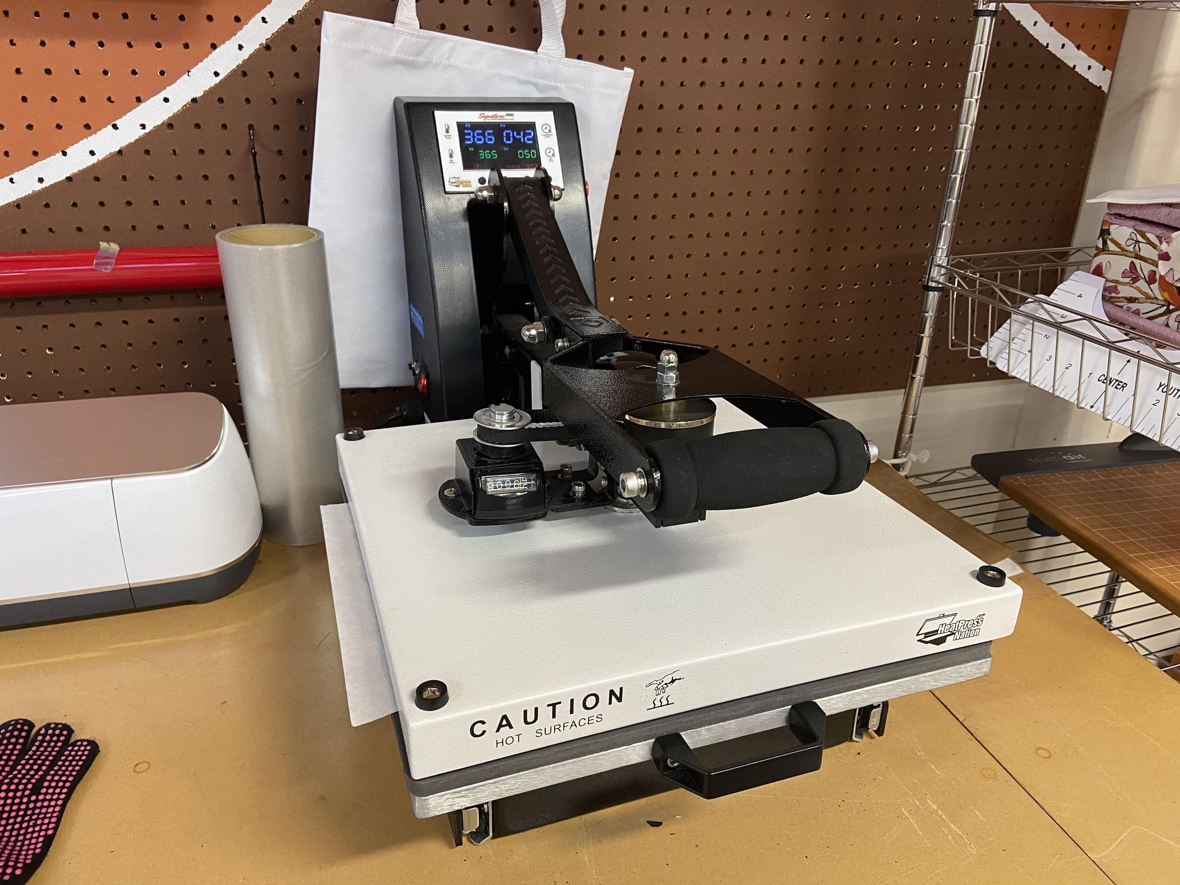 How to Sublimate Car Cup Holders : 13 Steps - Instructables