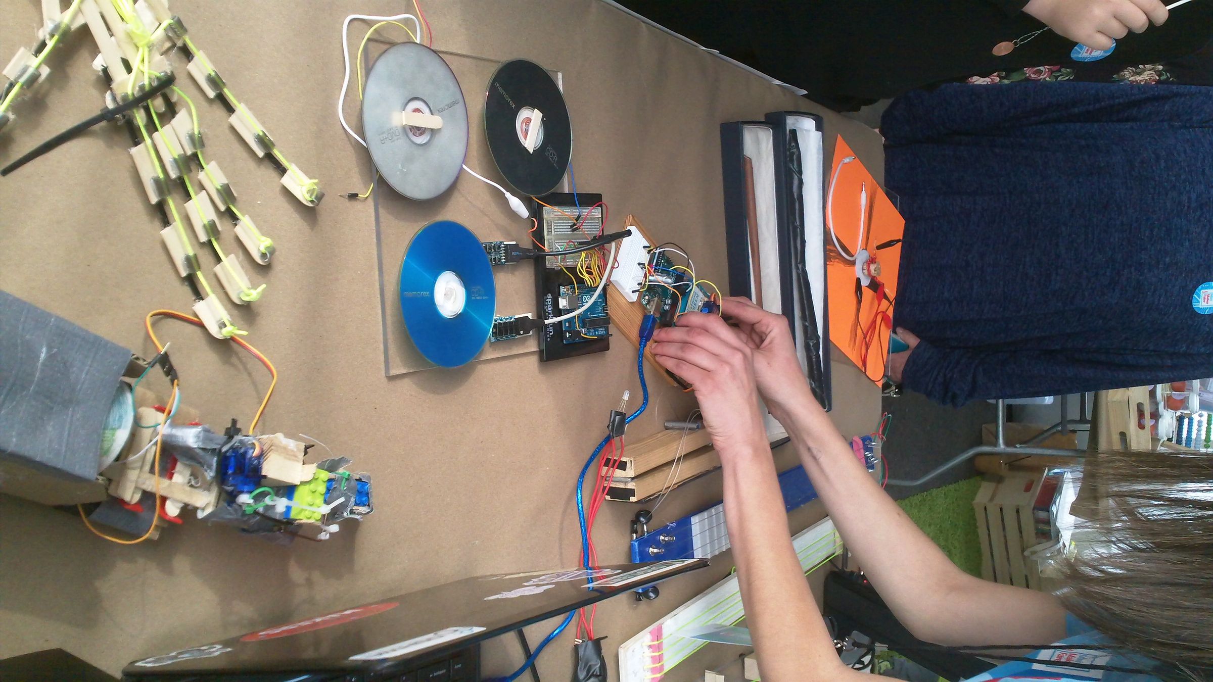 DIY DJ Mixing Station : 5 Steps - Instructables