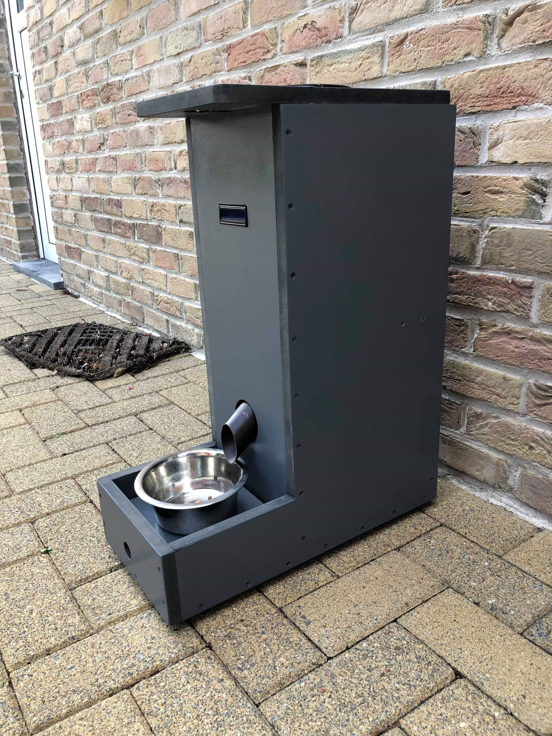 Automatic Dog Dispenser : 10 Steps - Instructables