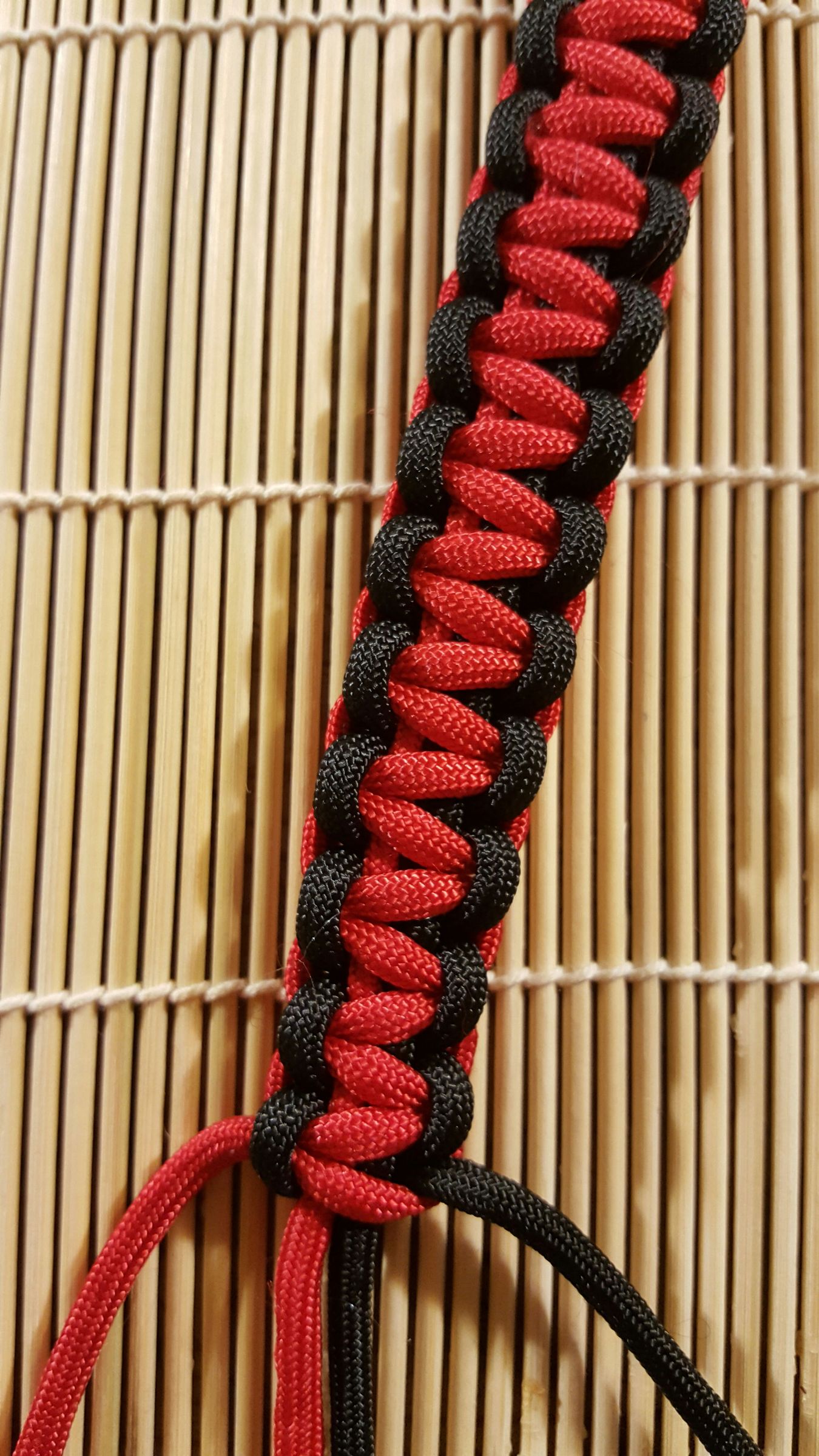 Paracord Snake : 10 Steps (with Pictures) - Instructables
