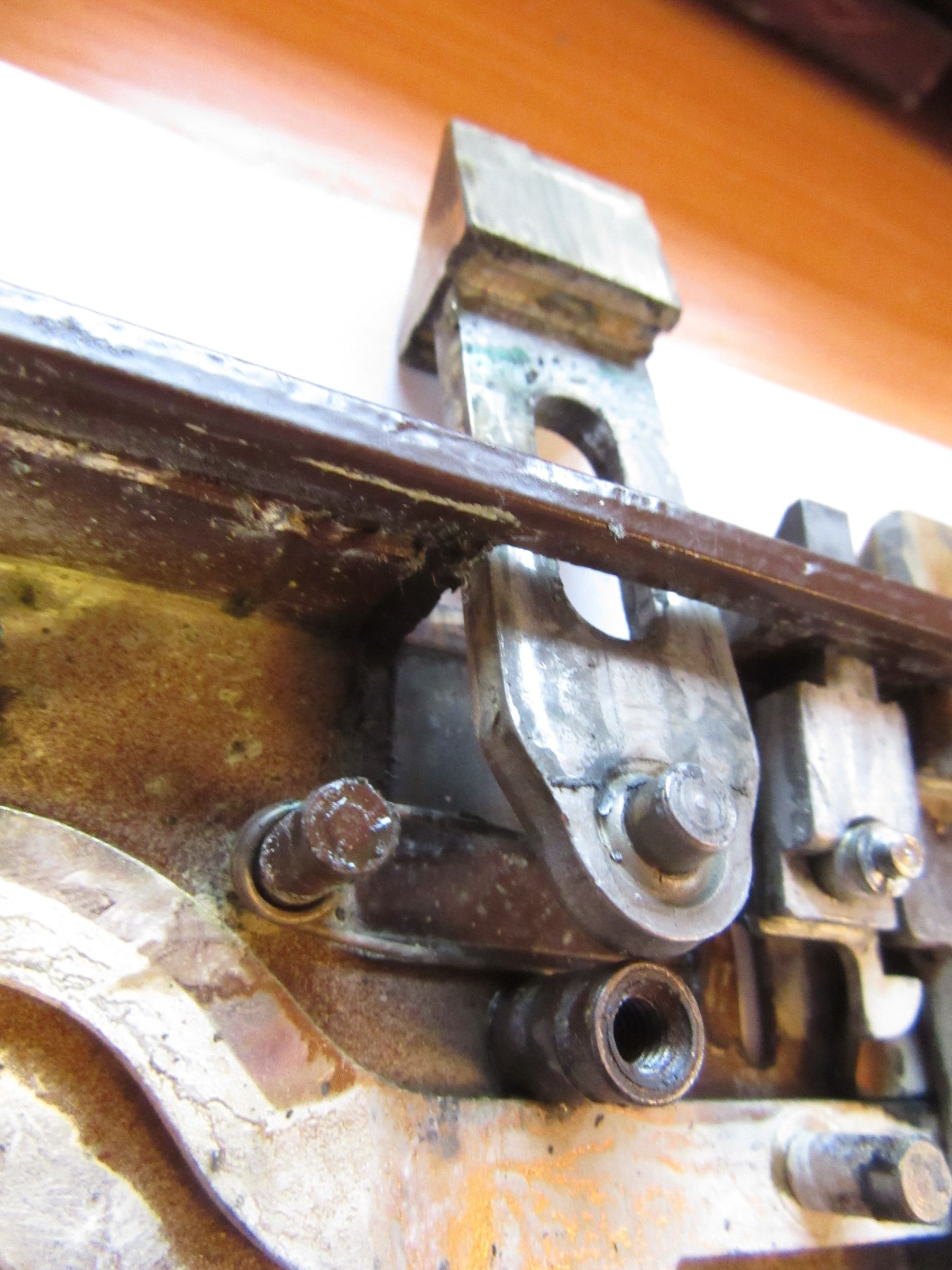 How to Disassemble a Boda 4235 Lock Case (Abloy 4235) : 5 Steps ...