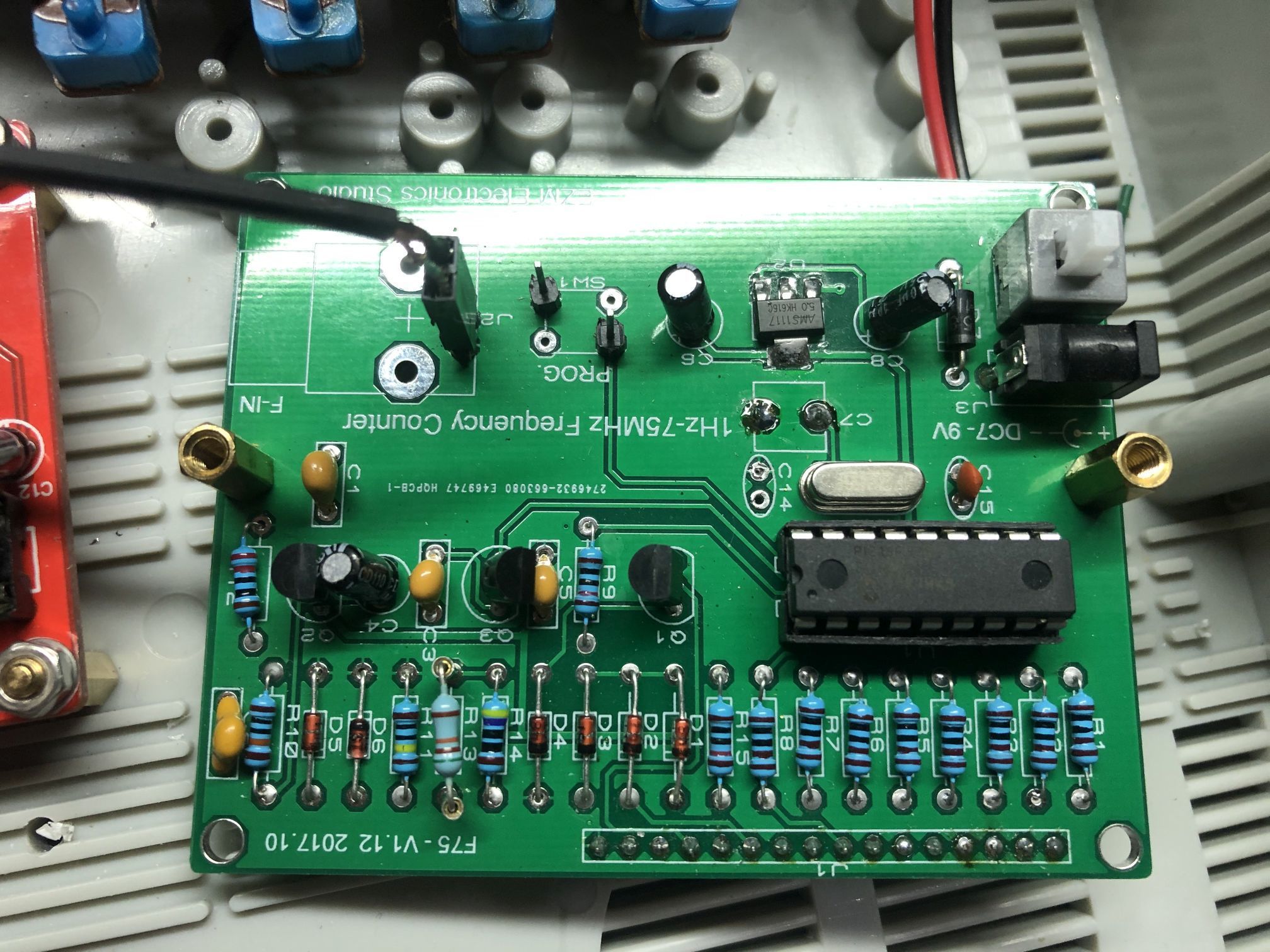 Build This 5Hz to 400KHz LED Sweep Signal Generator From Kits : 8 Steps ...