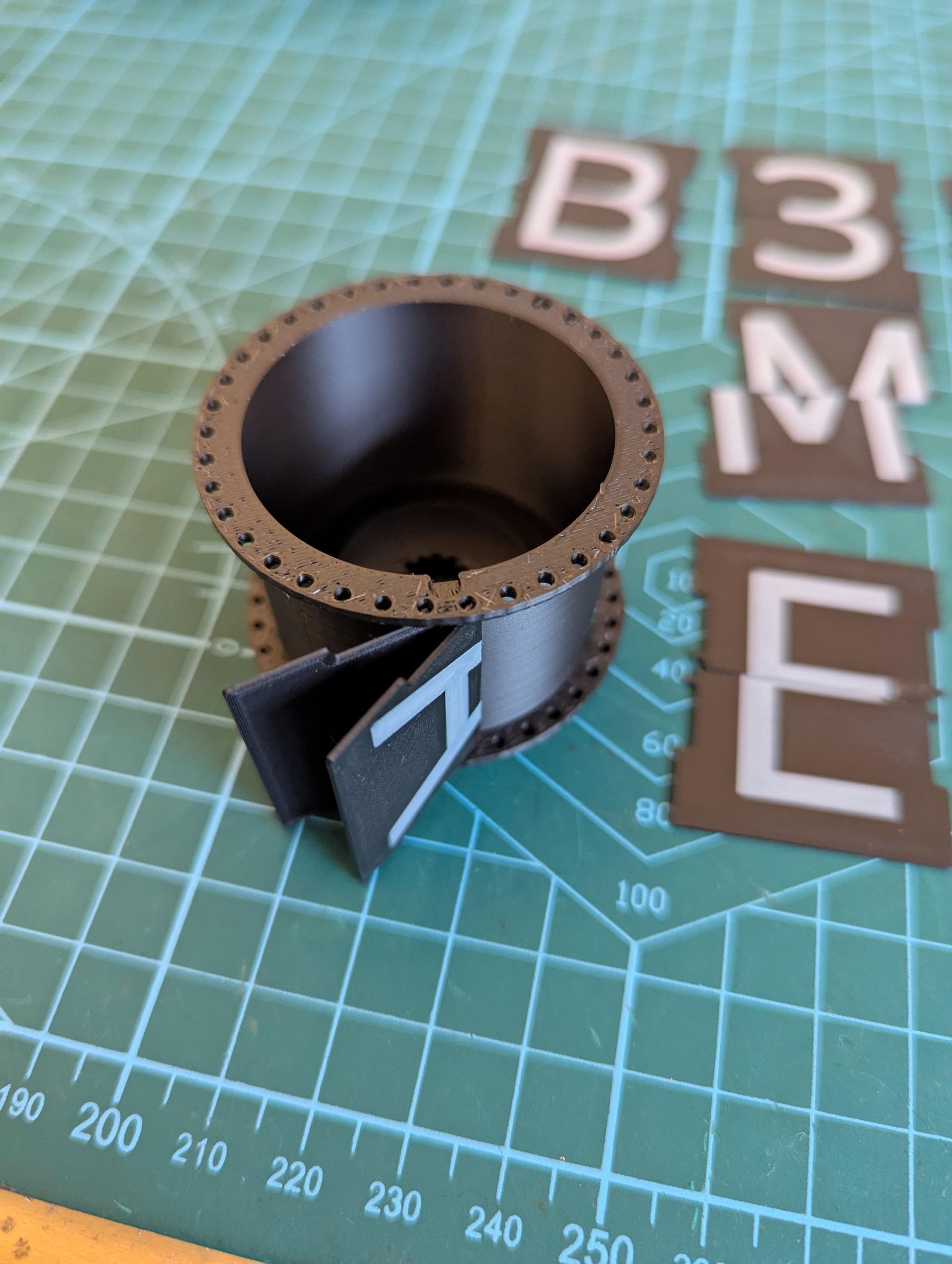 Split Flap Display - (3D Printed, Modular, Compact & Enclosed, With Web ...
