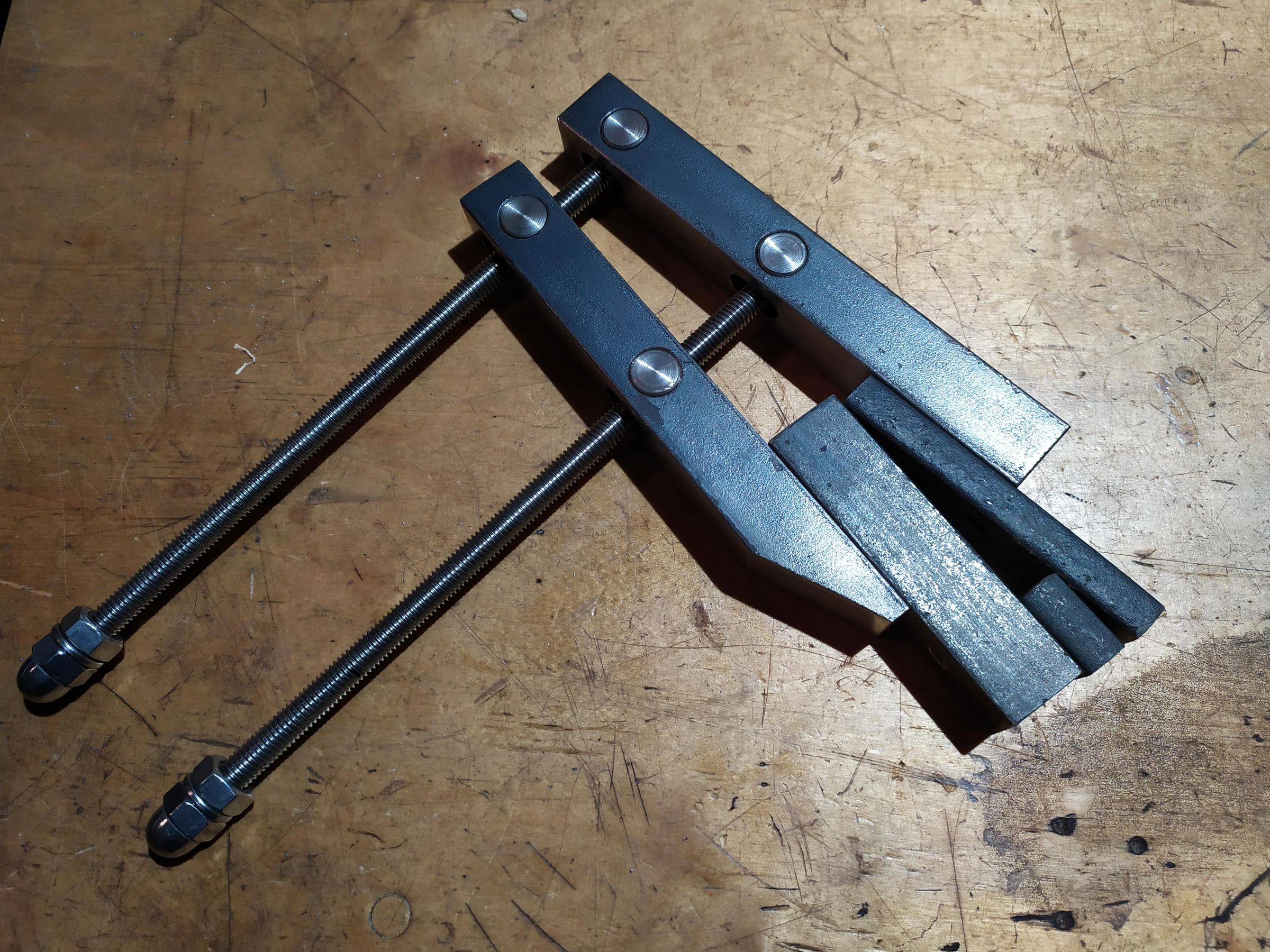 Metal Twin Screw Clamp (no Lathe, No Mill) : 7 Steps (with Pictures ...