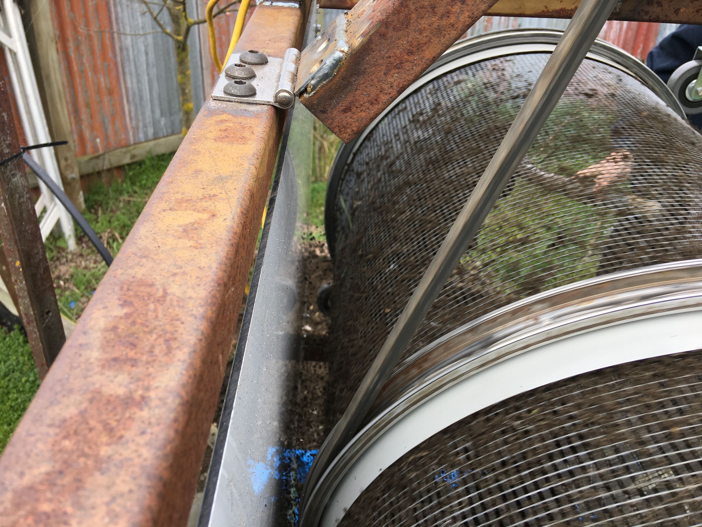Building a Soil Sifter / Rotary Trommel : 7 Steps (with Pictures ...