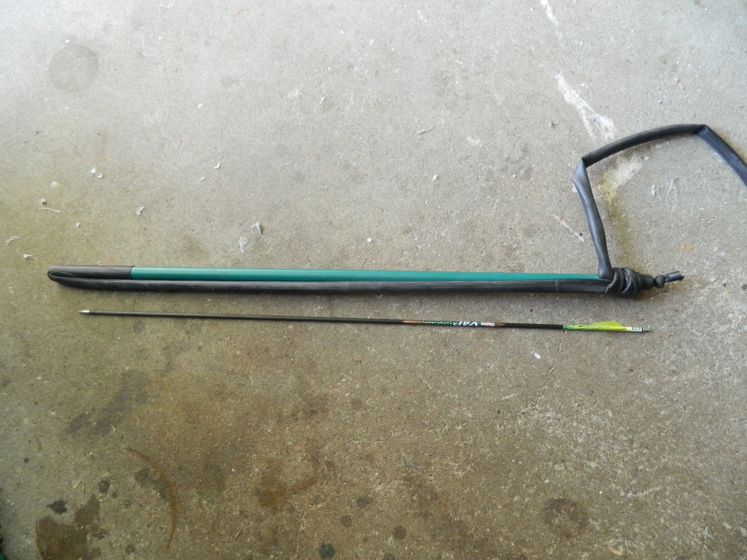 How to Make a Survival Bow / Whip : 10 Steps - Instructables