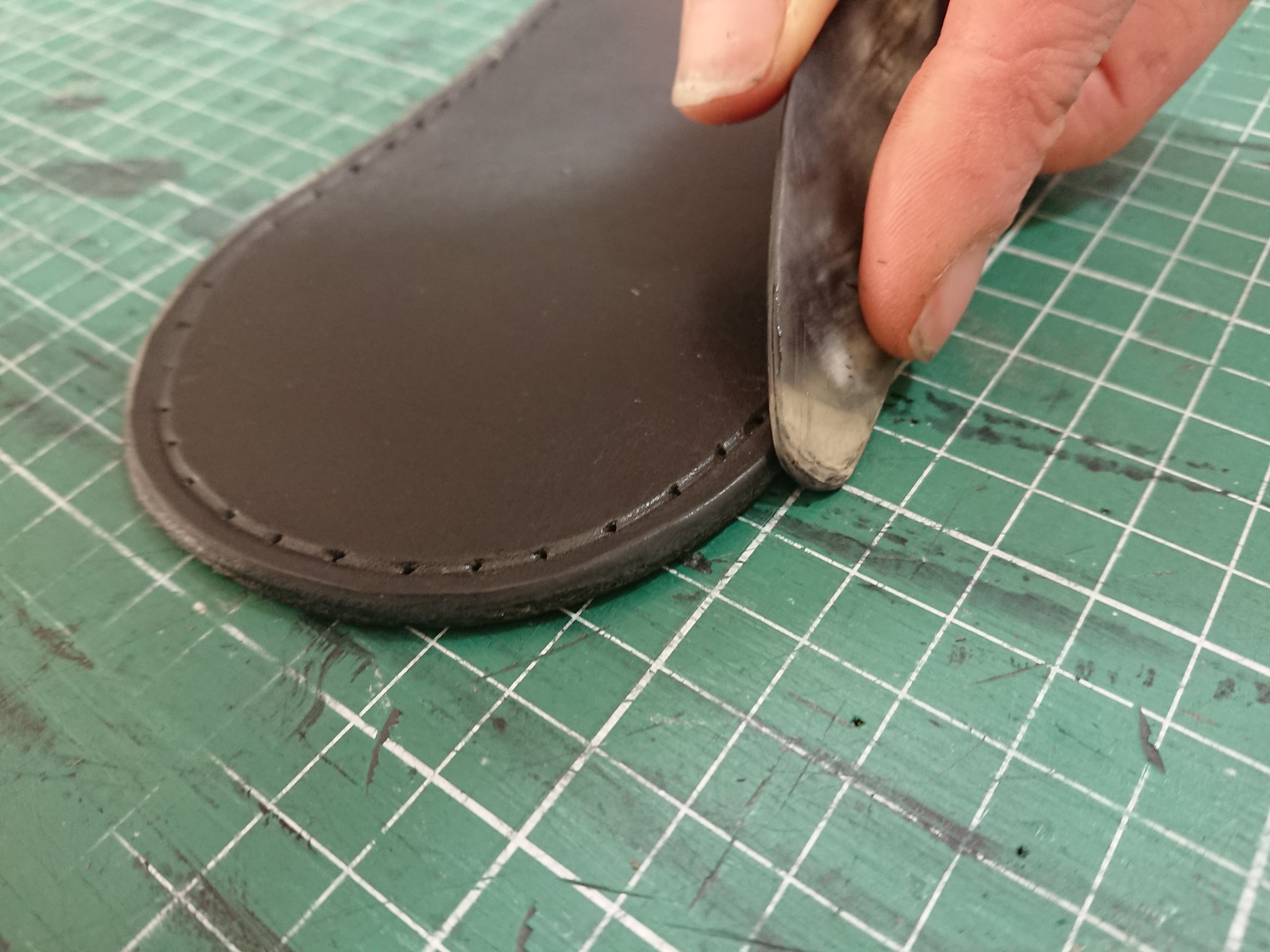 Making Leather Slippers : 9 Steps (with Pictures) - Instructables