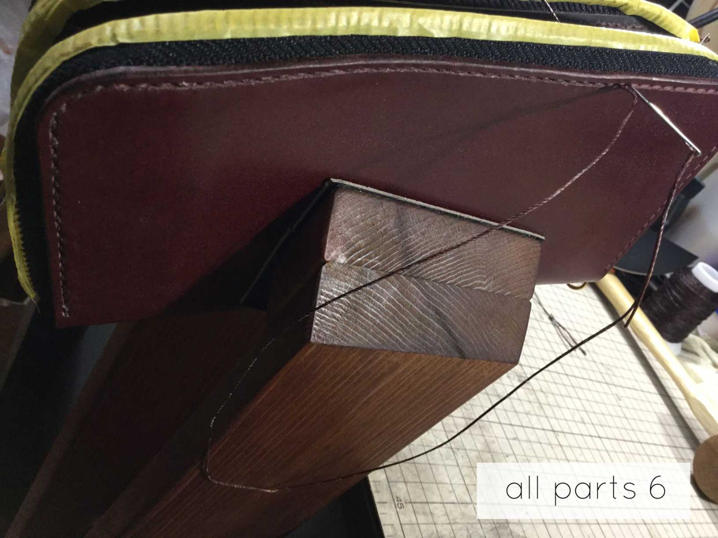 Round Zipper Wallet With Pattern : 8 Steps (with Pictures) - Instructables