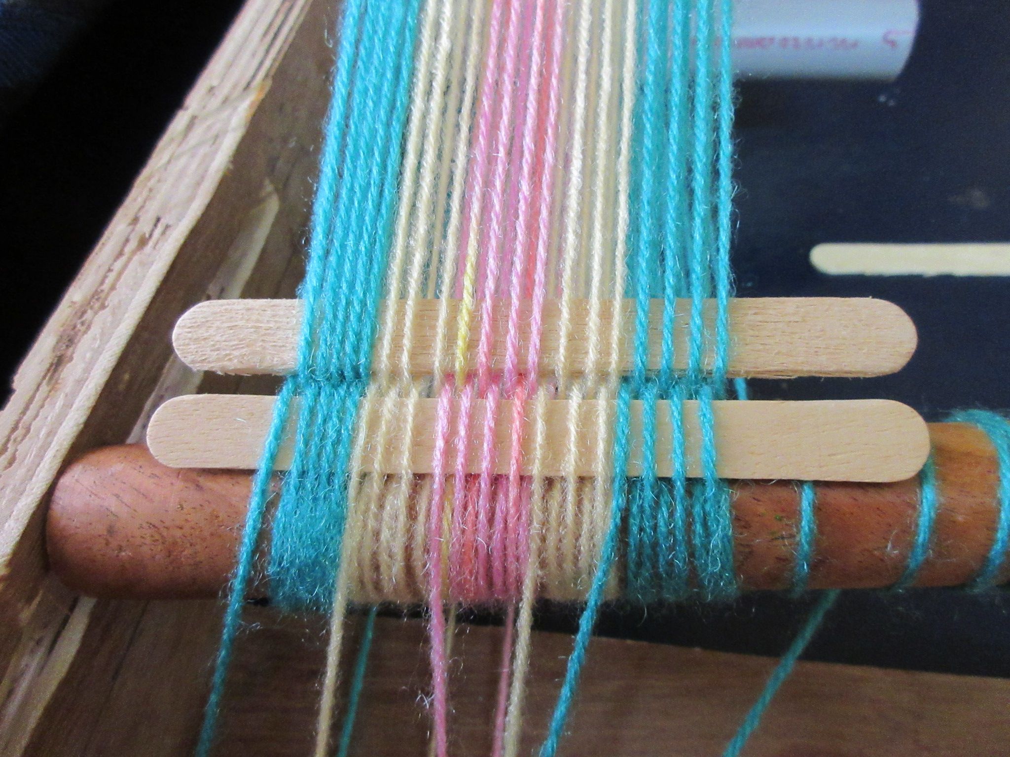 How to Make an Inkle Loom and Weaving a Simple Band : 20 Steps (with ...
