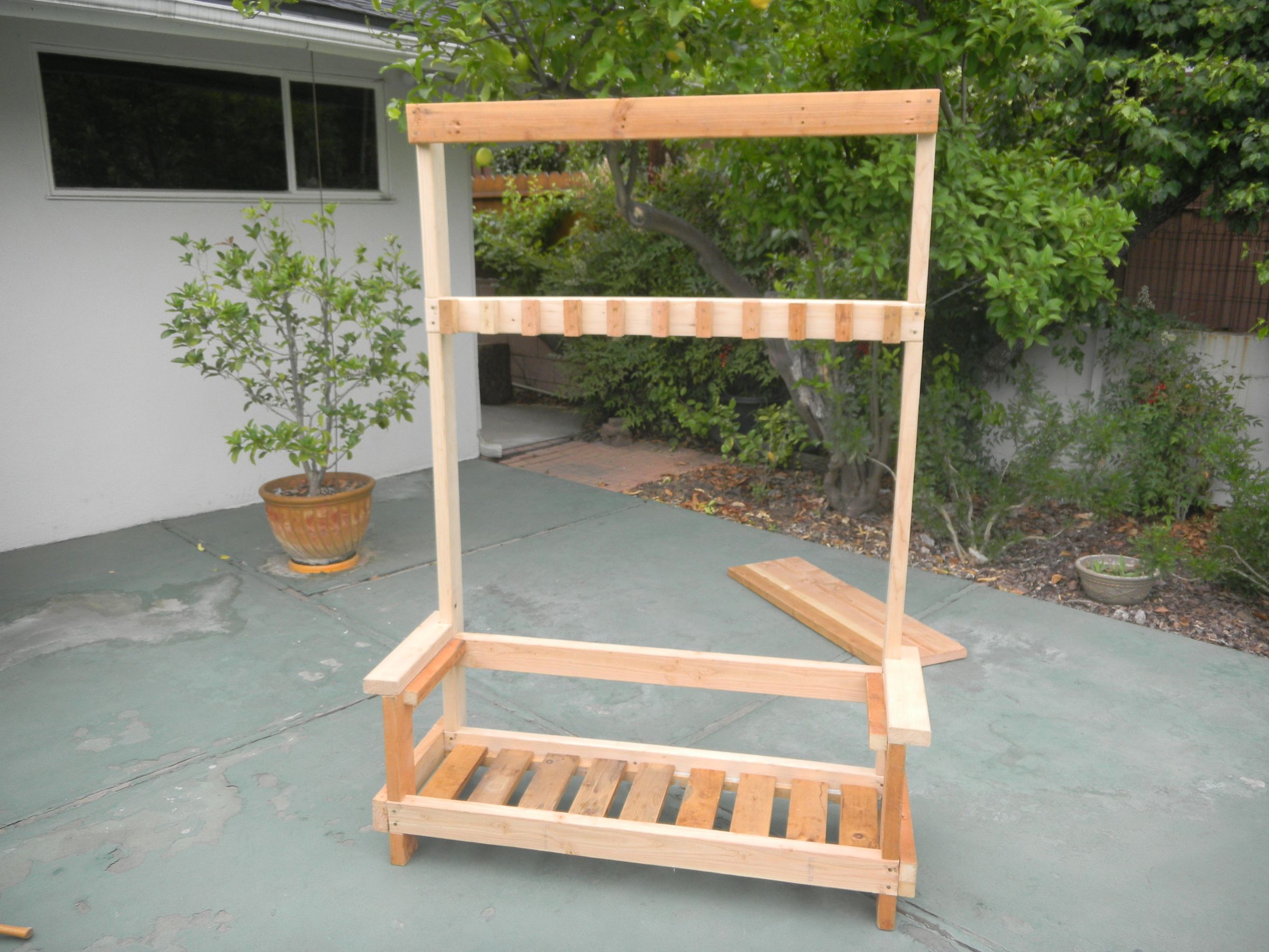 Garden Tool Rack With Foldable Bench : 5 Steps (with Pictures ...
