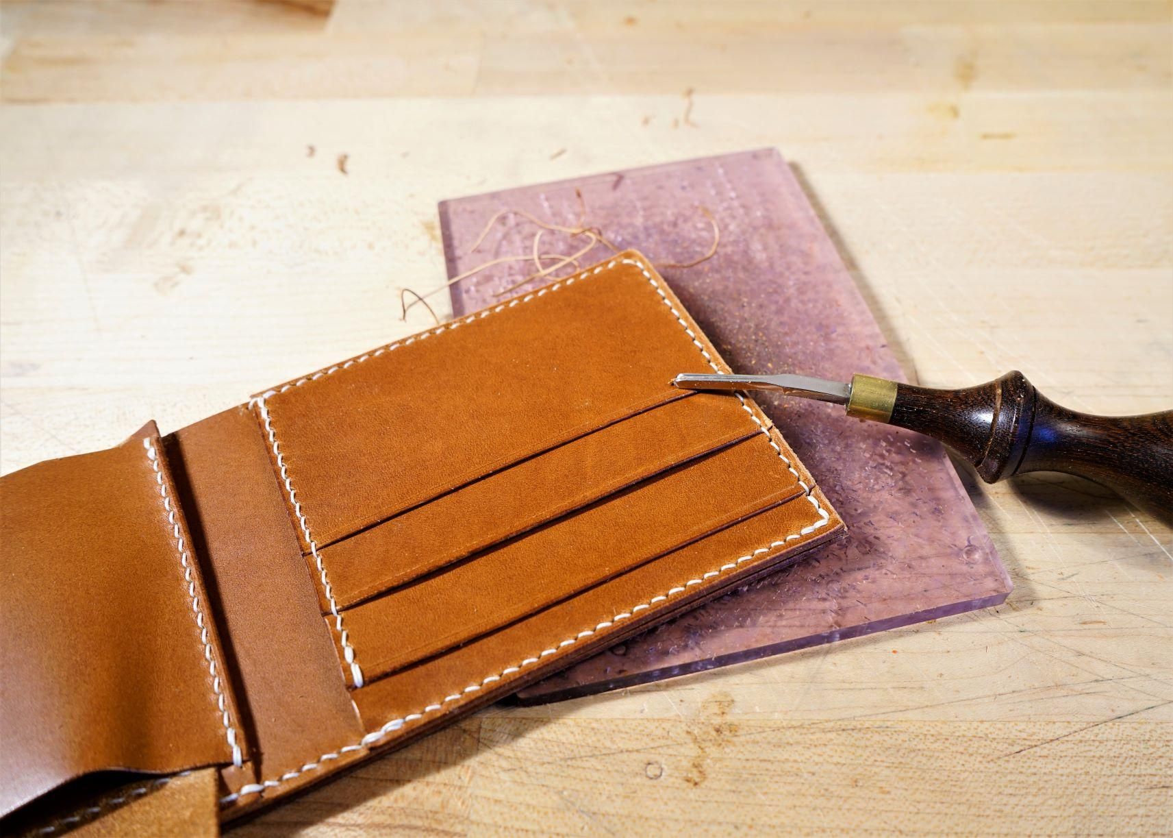 Leather Coin Pouch Wallet : 14 Steps (with Pictures) - Instructables