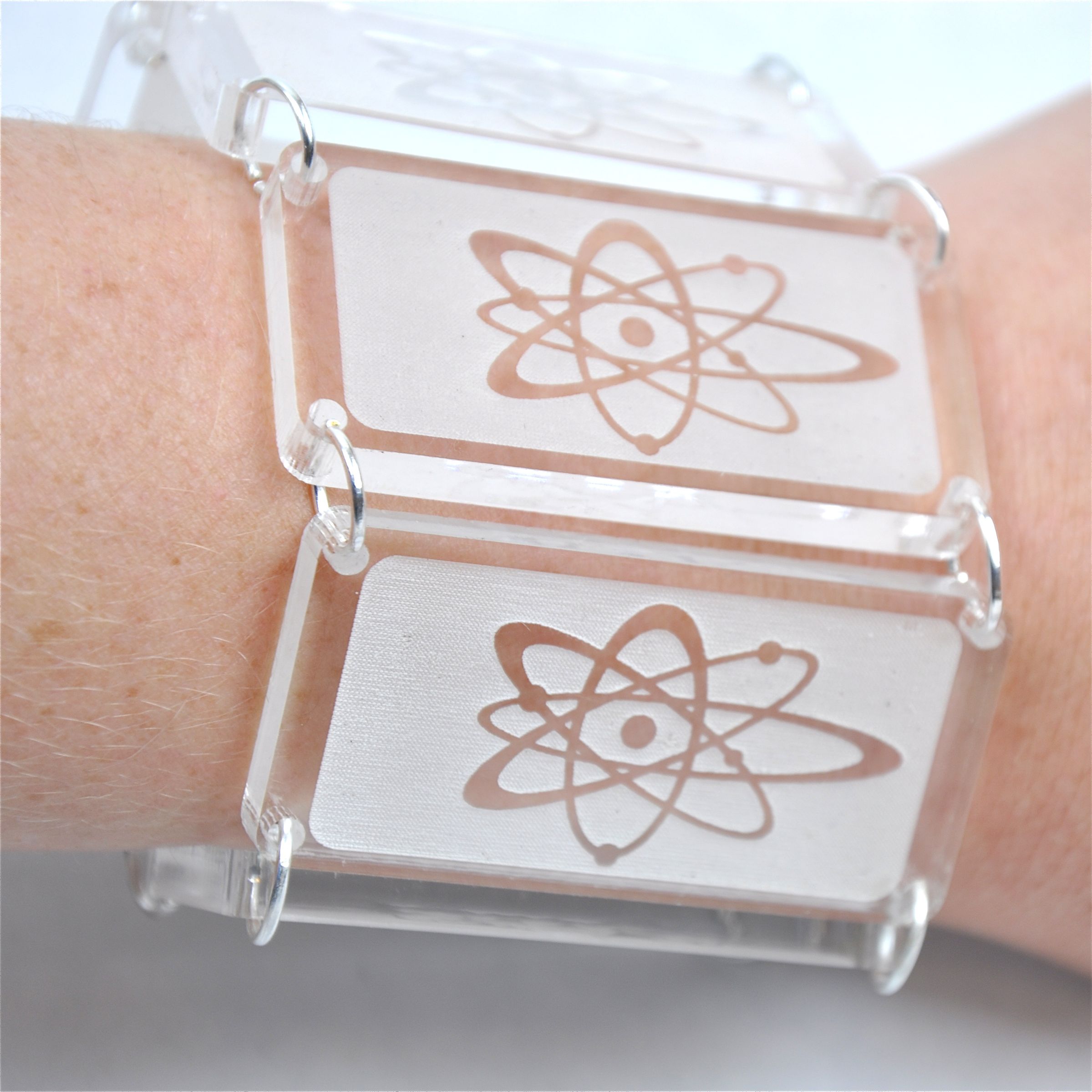 Atomic Bracelet : 4 Steps (with Pictures) - Instructables
