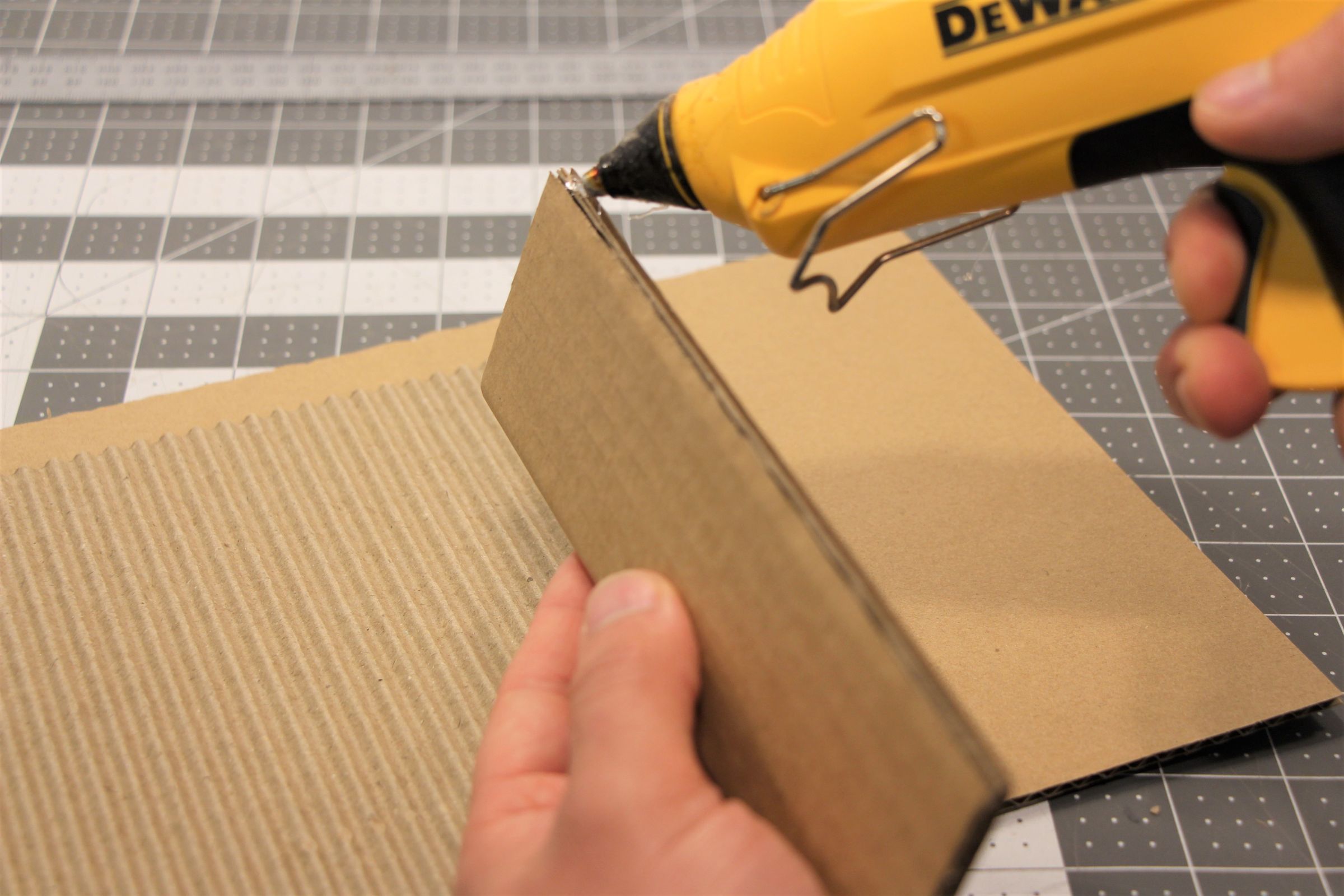 Corrugated Cardboard Pencil Organizer : 8 Steps - Instructables