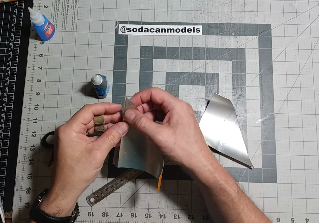 Delta Wing Soda Can Chuck Glider: Make and Fly Your Own Soda Can ...