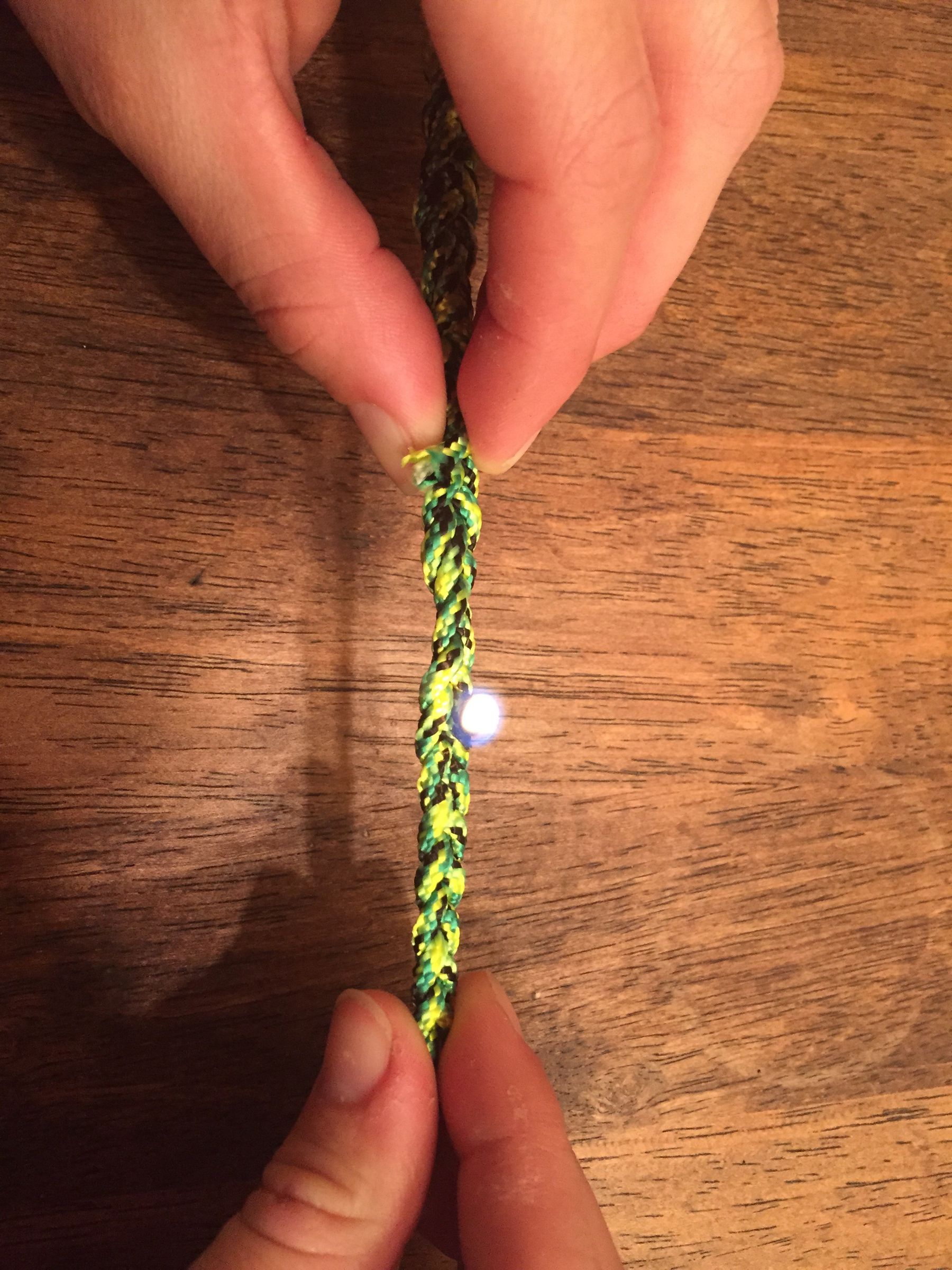 How to Make a Paracord "David's Sling" : 8 Steps (with Pictures ...