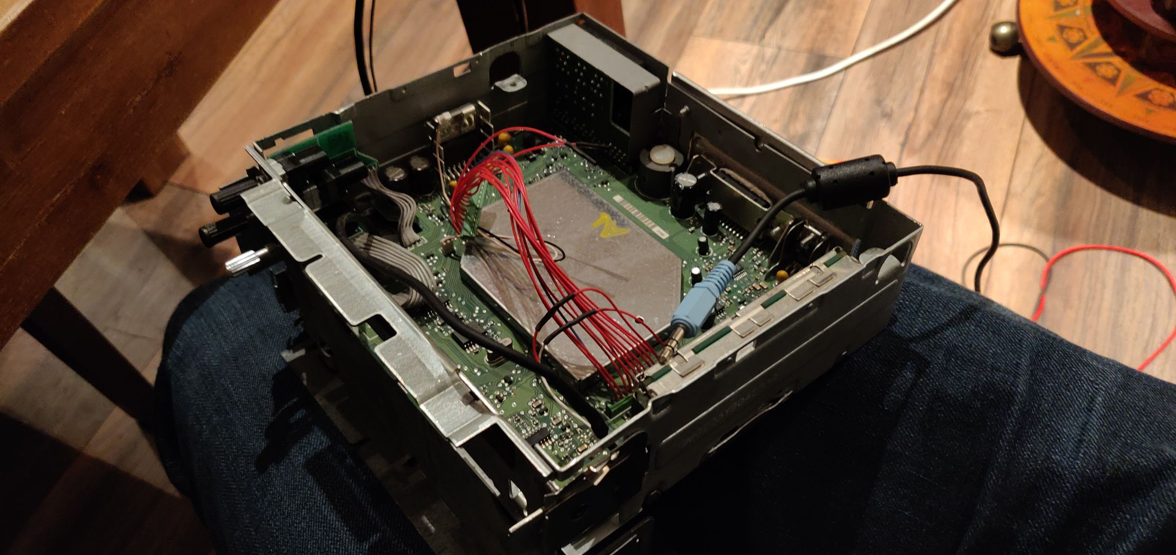 MP3 Input for CDR2005 Radio and CD Unit : 9 Steps - Instructables