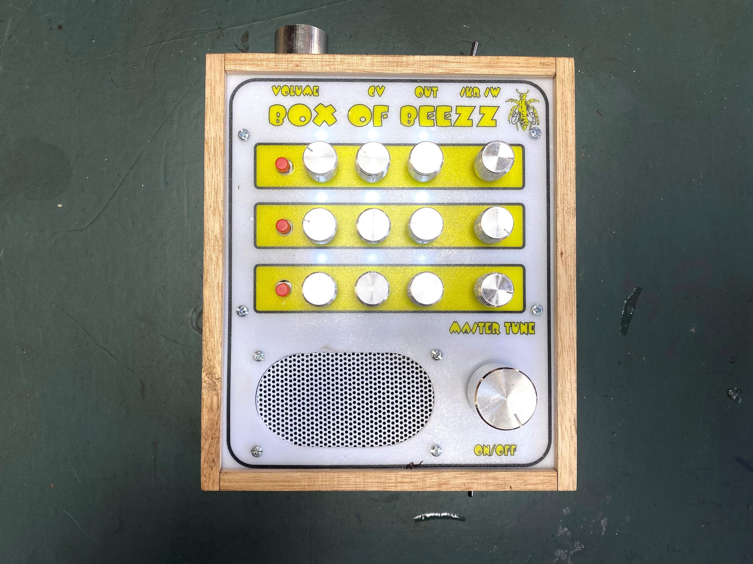 Box of Beezz - Drone Synth : 9 Steps (with Pictures) - Instructables