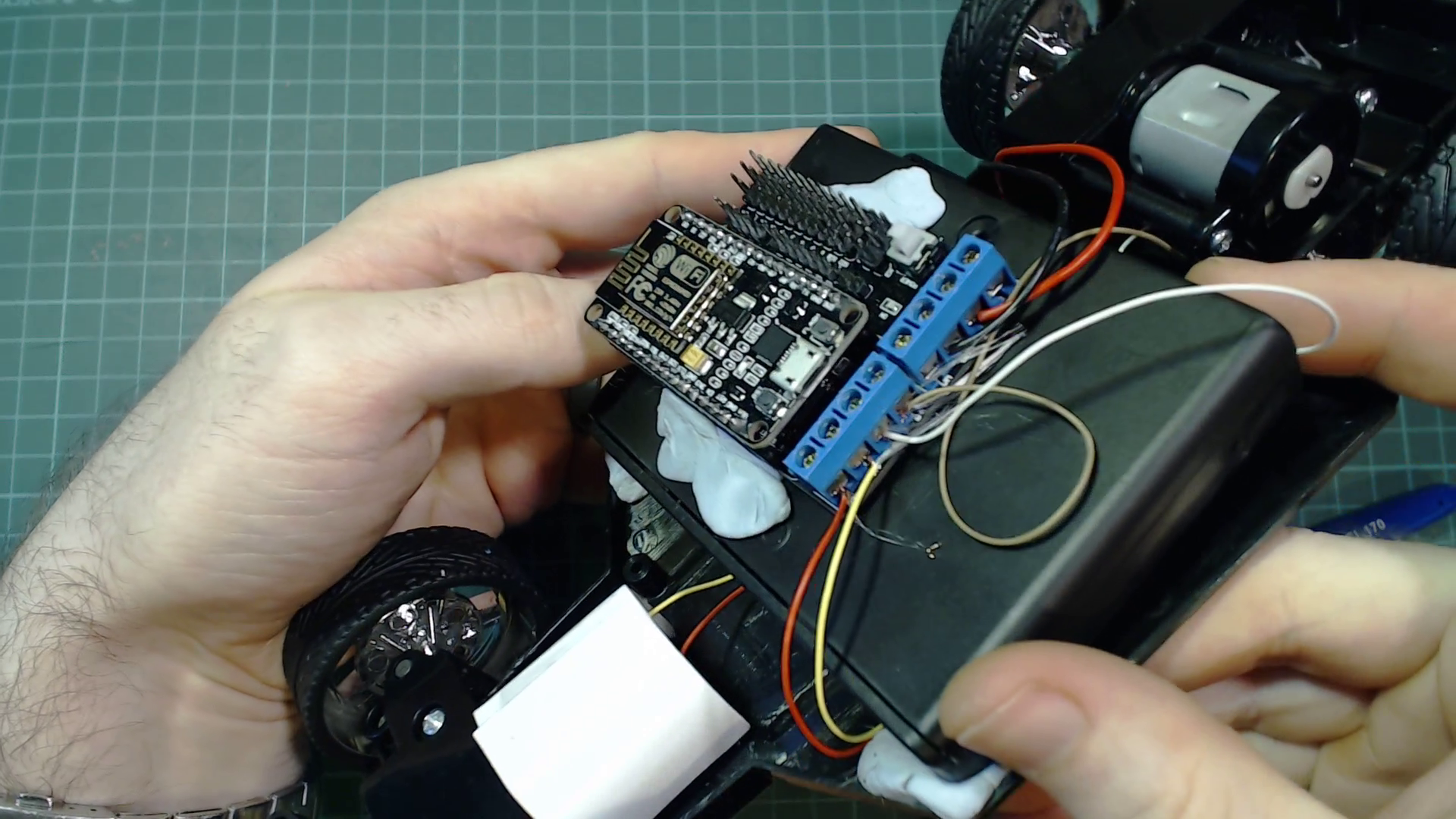 Simple WiFi Controlled RC Car : 7 Steps (with Pictures) - Instructables