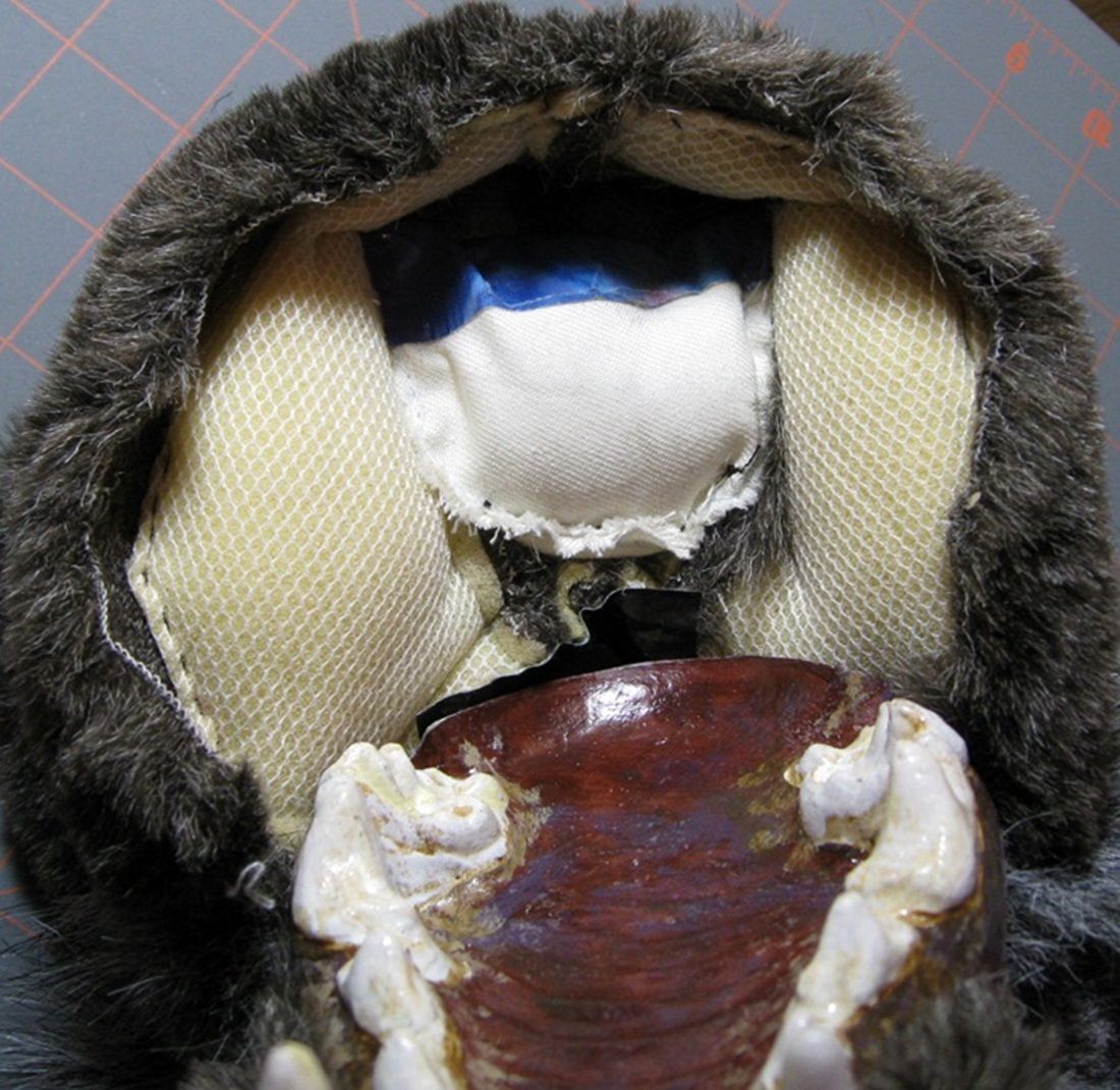 Warg Puppy Puppet Prop : 5 Steps - Instructables