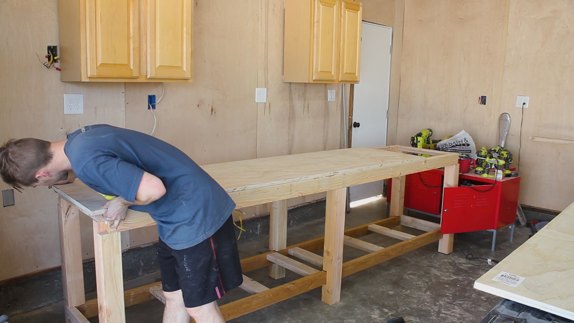 $100 10ft Work Bench/Surface With Storage : 12 Steps (with Pictures ...