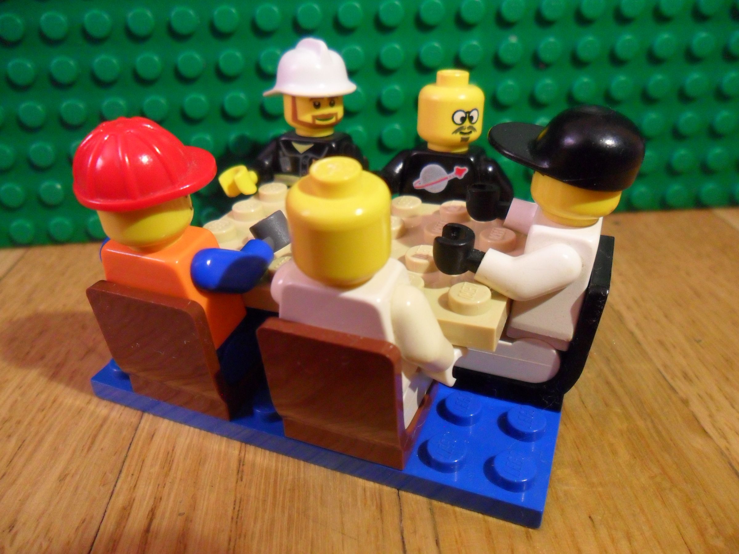 Lego Meeting Table : 5 Steps - Instructables