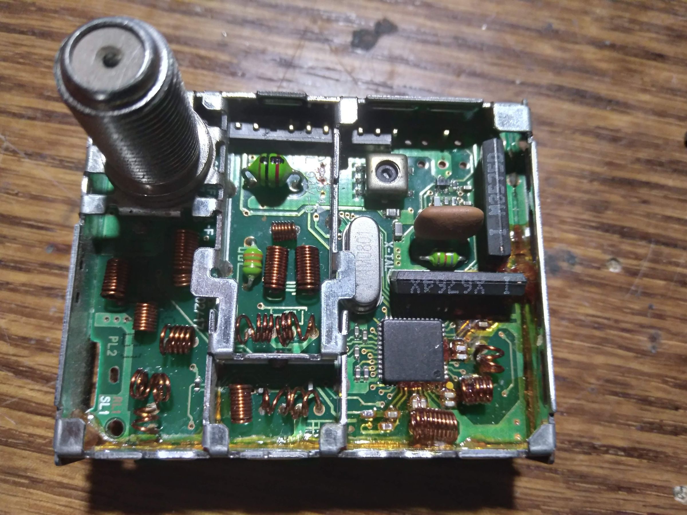 Phase-Locked Loop (PLL) Synthesizer : 8 Steps (with Pictures ...