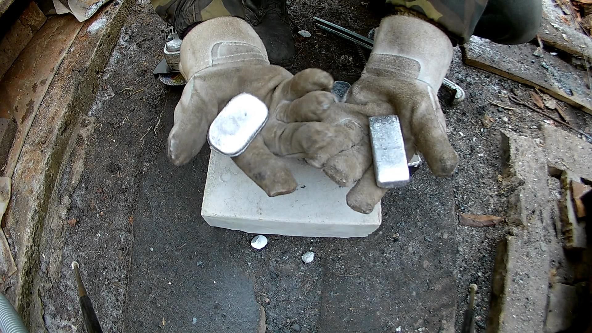 Casting Aluminum Bars. Cement and Steel Mold : 4 Steps - Instructables