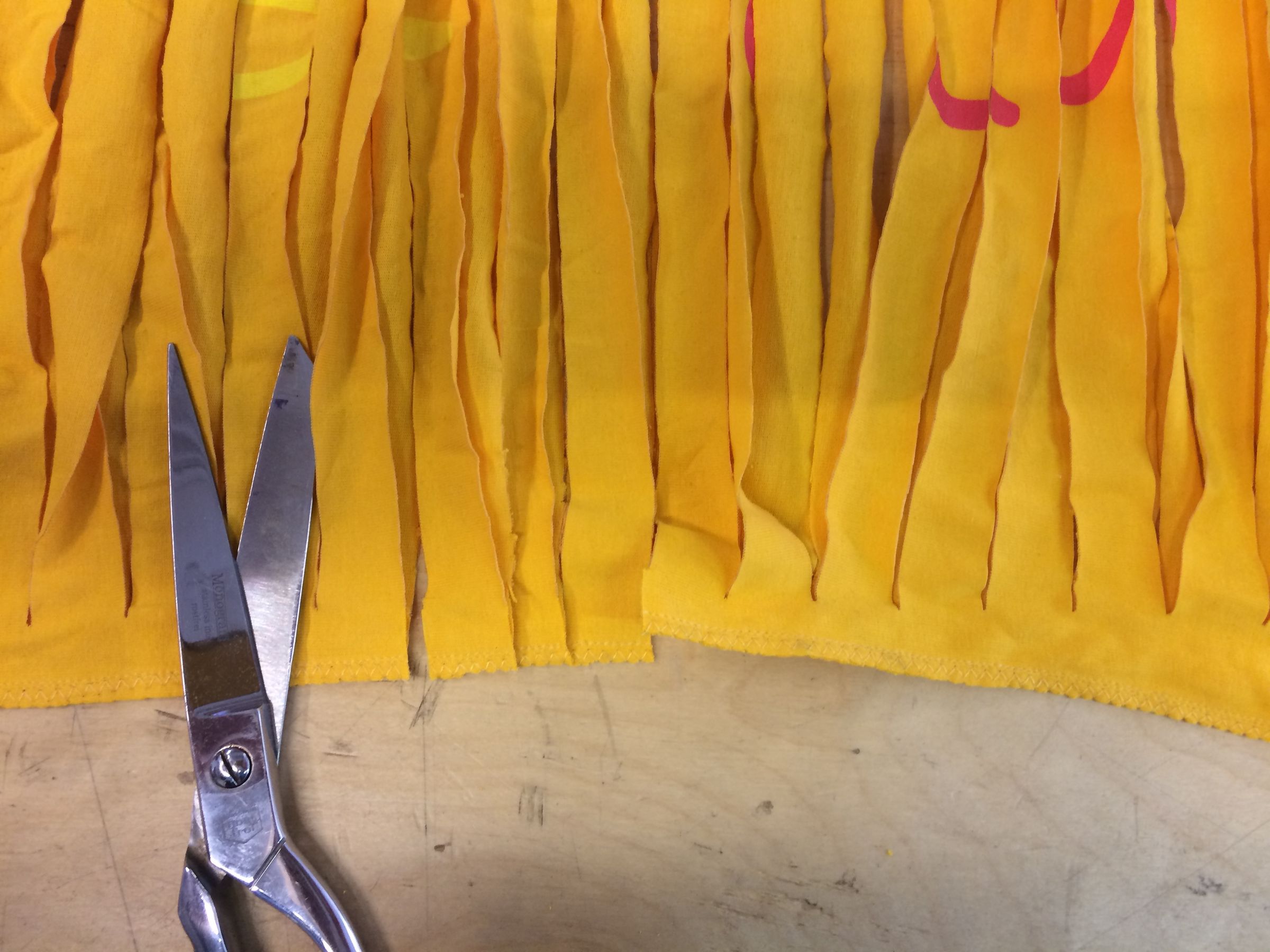 Laser Cut Yarn From Old T-shirts : 8 Steps - Instructables