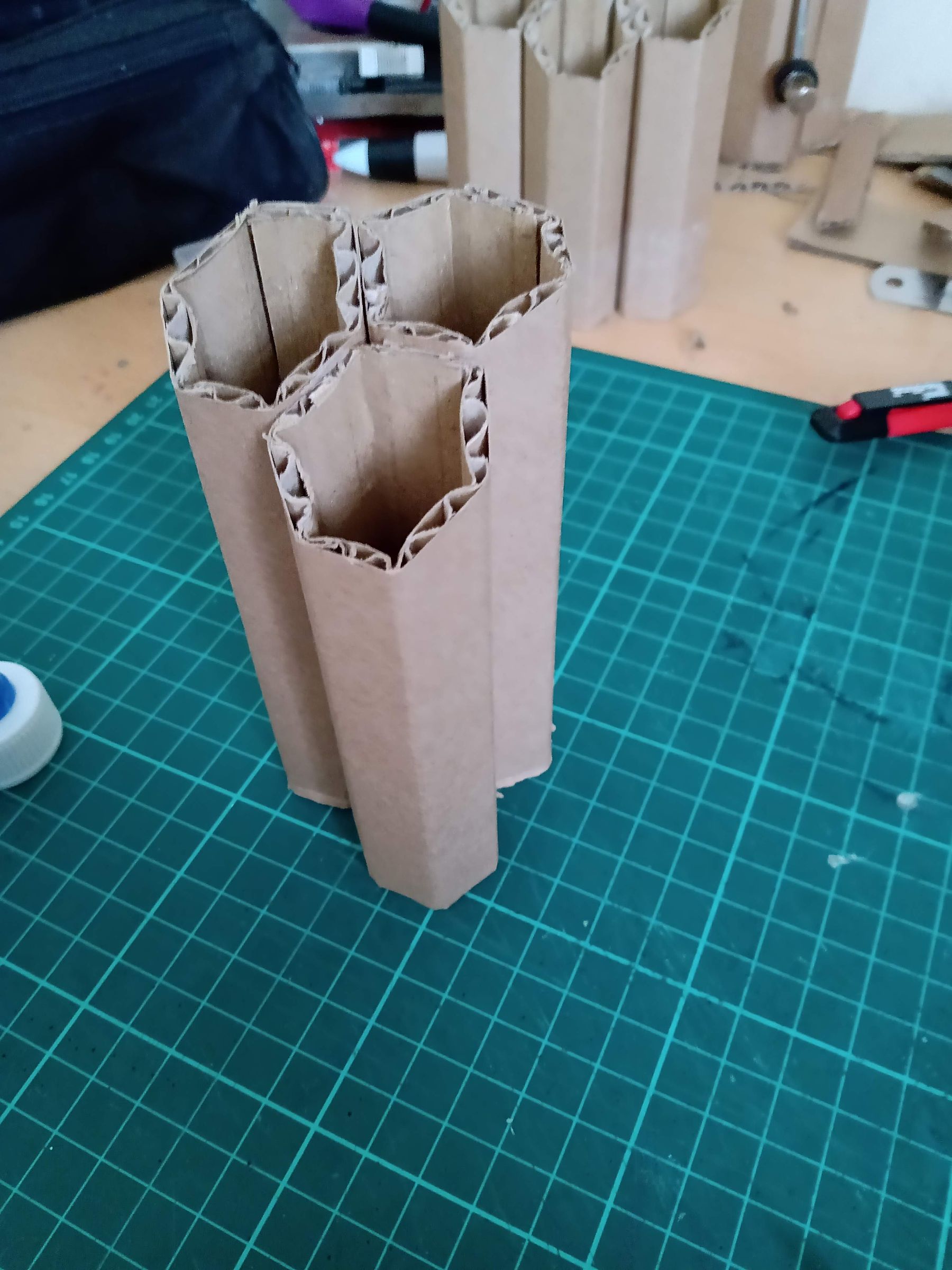 Cardboard Desk Tidy : 10 Steps (with Pictures) - Instructables