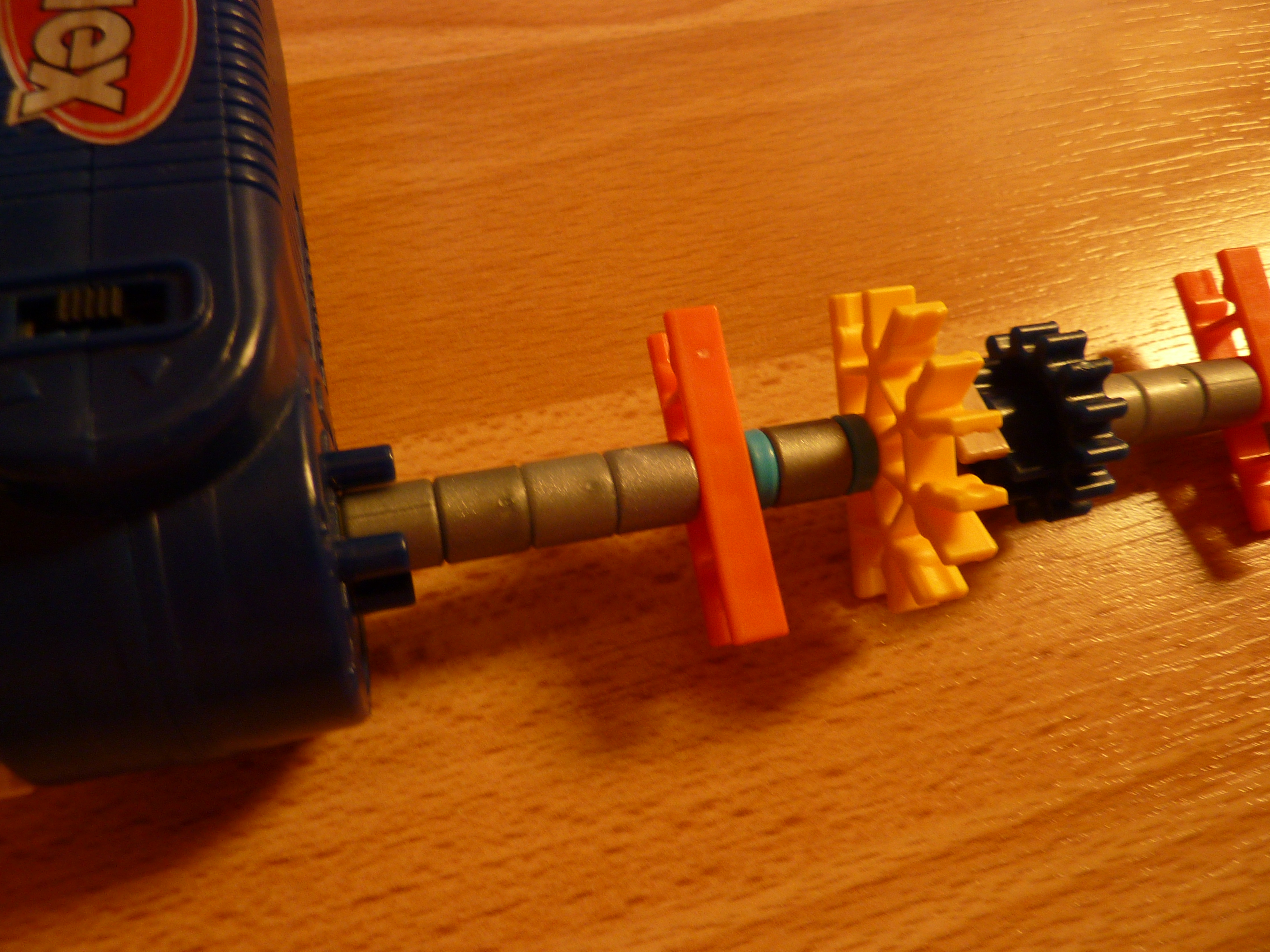 Spinning Freefall Lift, a Knex Ball Machine Lift : 11 Steps - Instructables