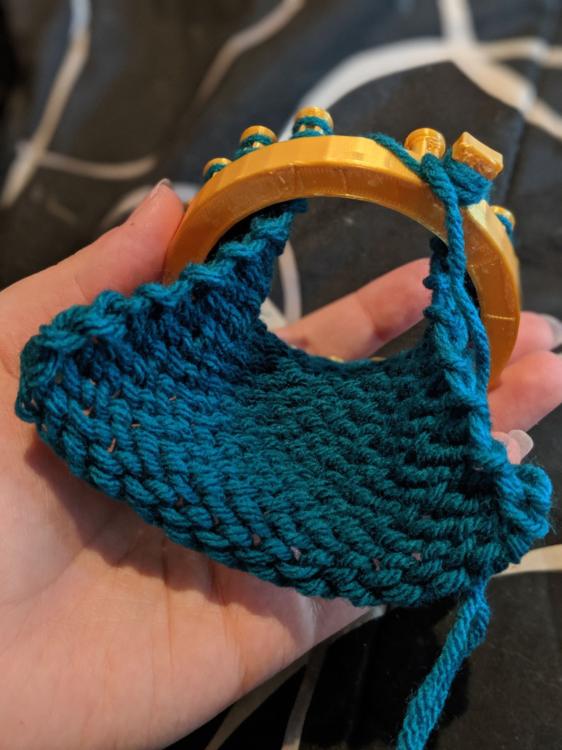 3D-Printed Loom Knit Scarf : 11 Steps (with Pictures) - Instructables