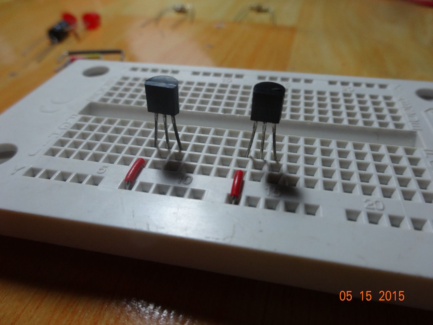 Dual LED Flasher : 6 Steps (with Pictures) - Instructables