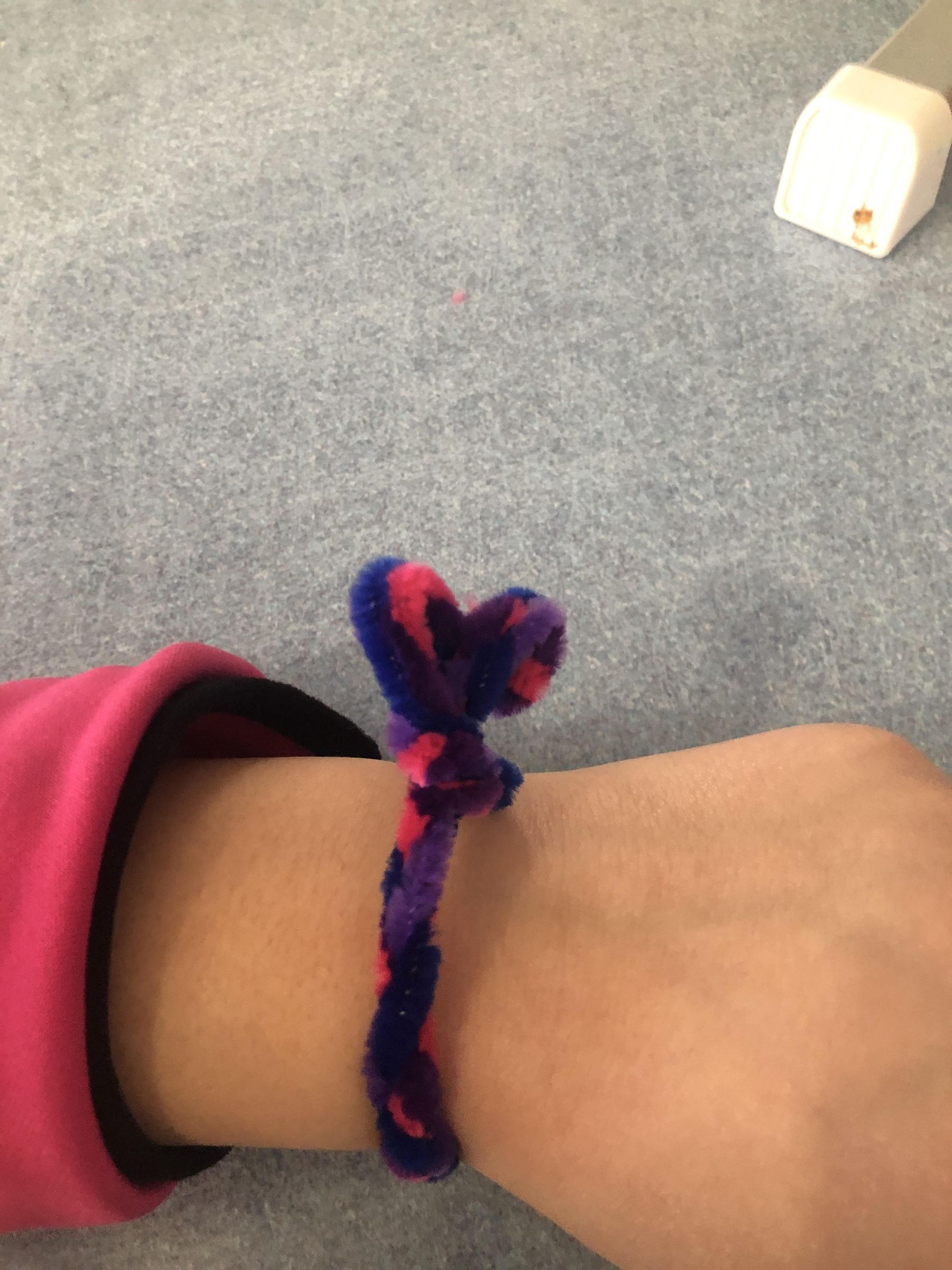 Pipe Cleaner Bracelet : 4 Steps - Instructables