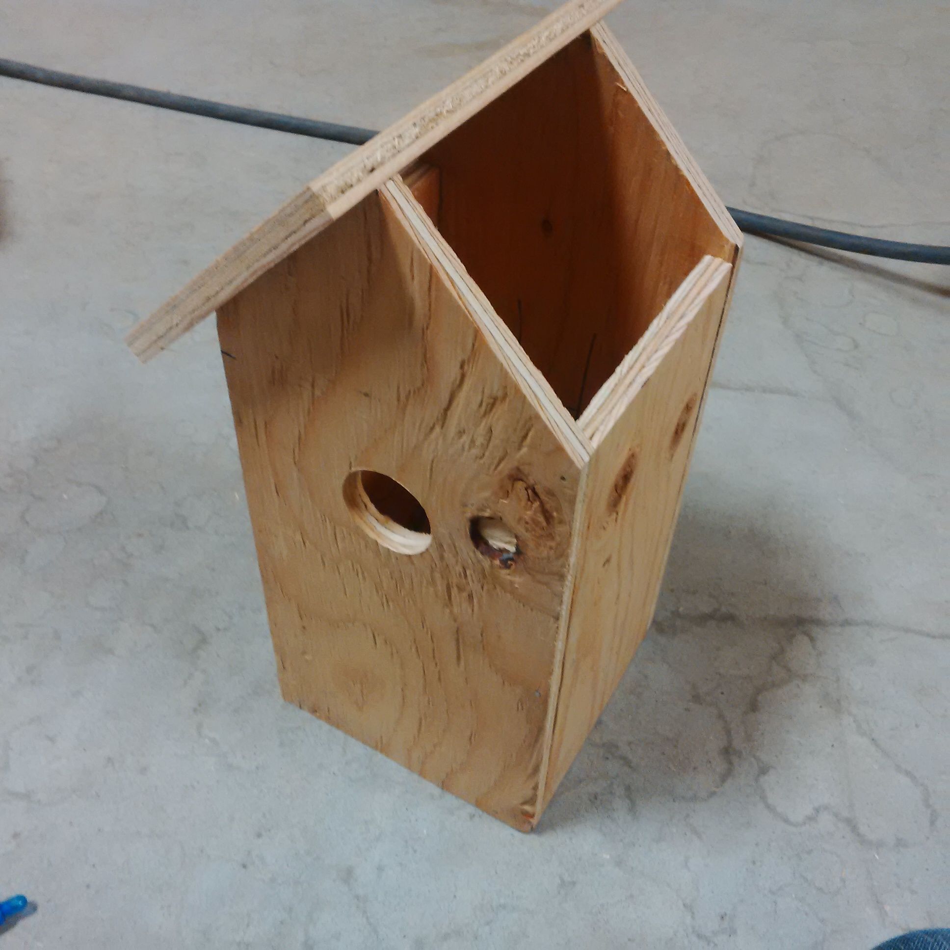 How to Build a Birdhouse : 7 Steps (with Pictures) - Instructables