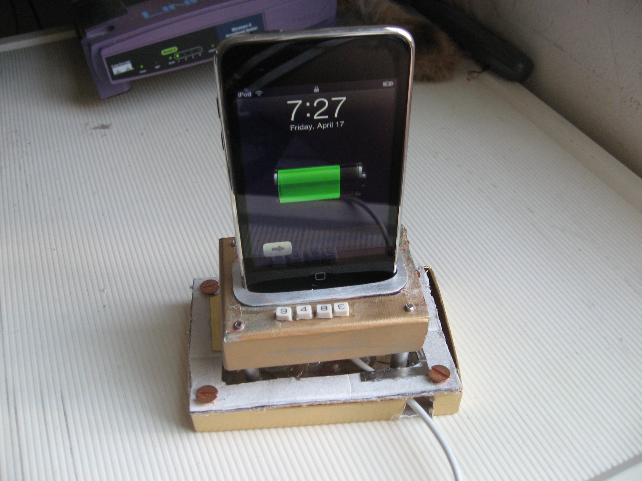Steampunk IPod Dock (low Cost) : 6 Steps - Instructables