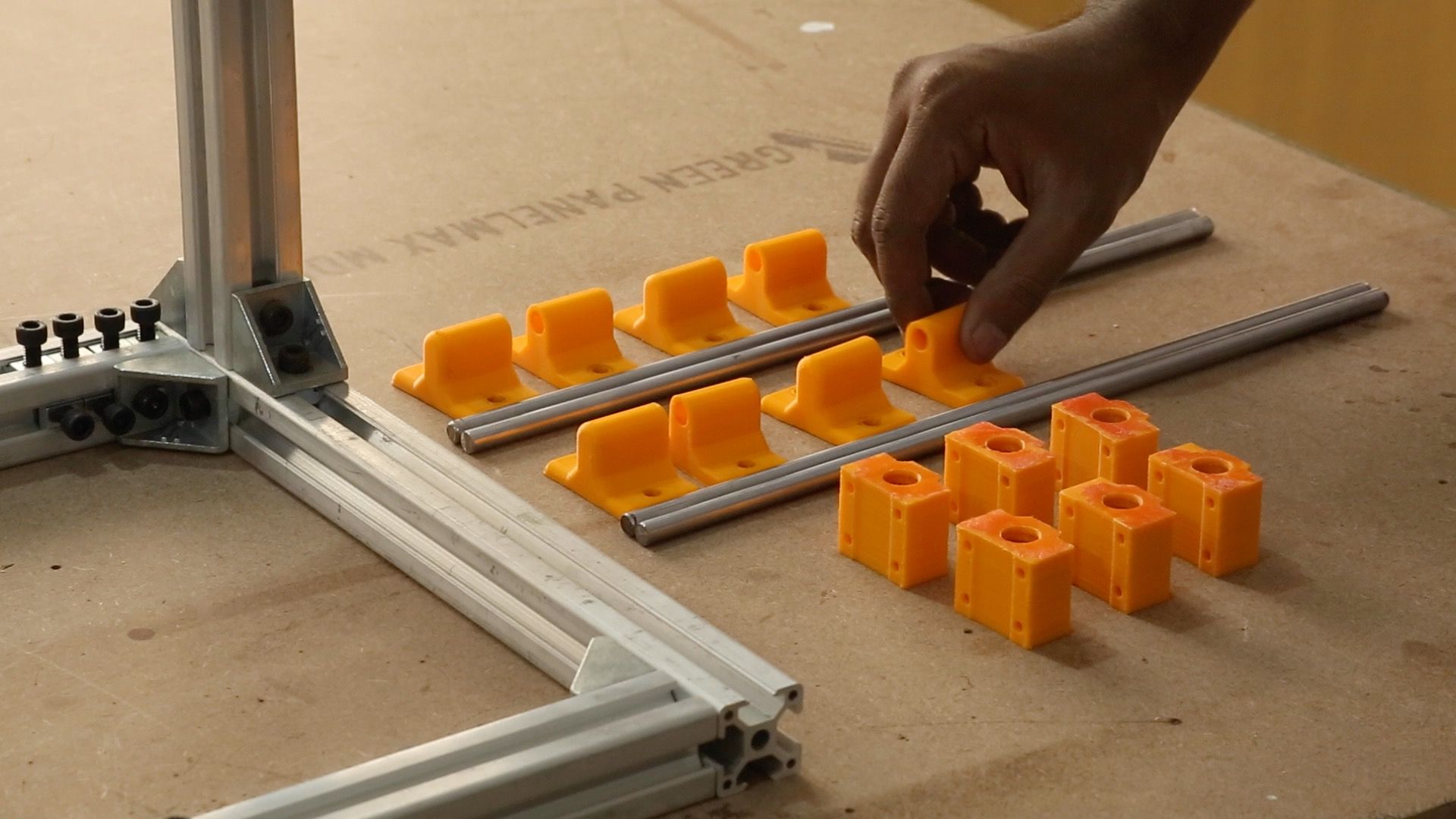 DIY PCB Milling Machine - Part 2 - Linear Sliders : 4 Steps - Instructables