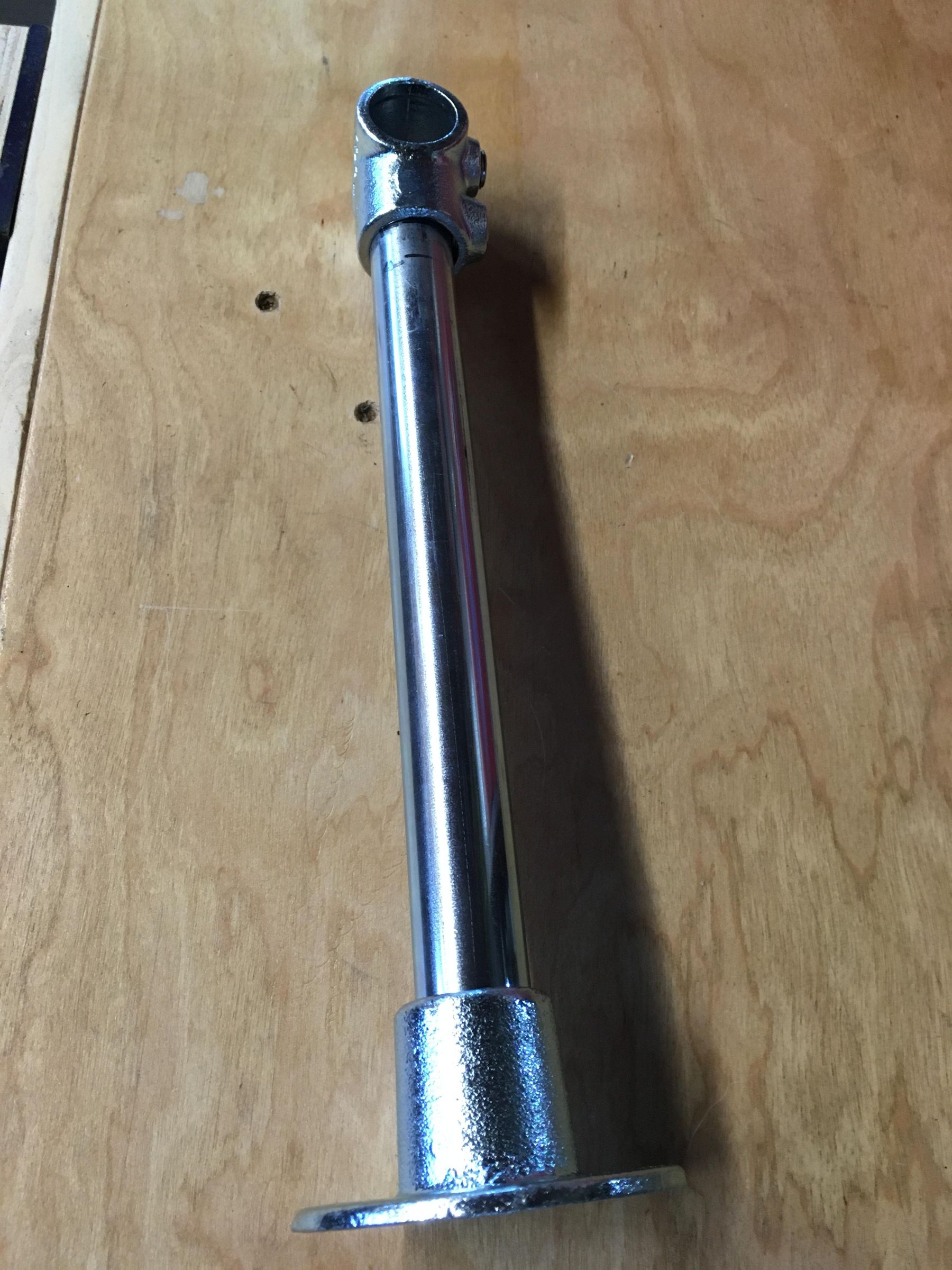 Reclaimed Wood and Structural Pipe Full Wall Bookshelves : 17 Steps ...