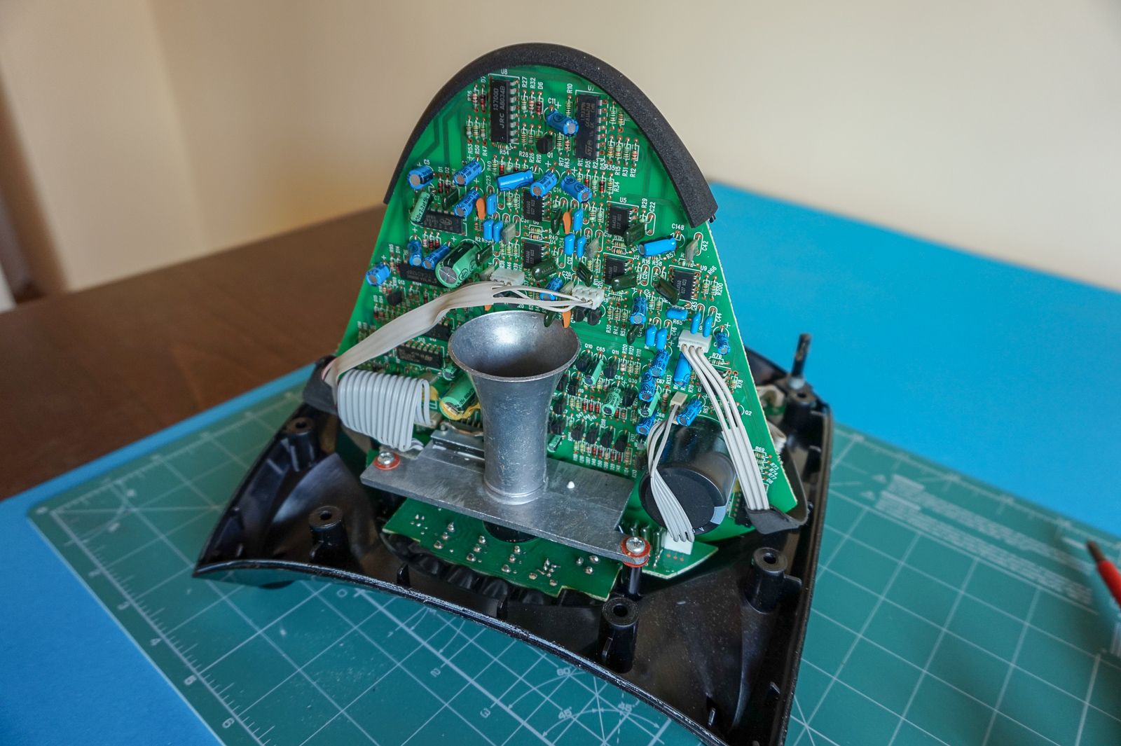 Speaker With Subwoofer From Broken Old Computer Speakers : 22 Steps ...