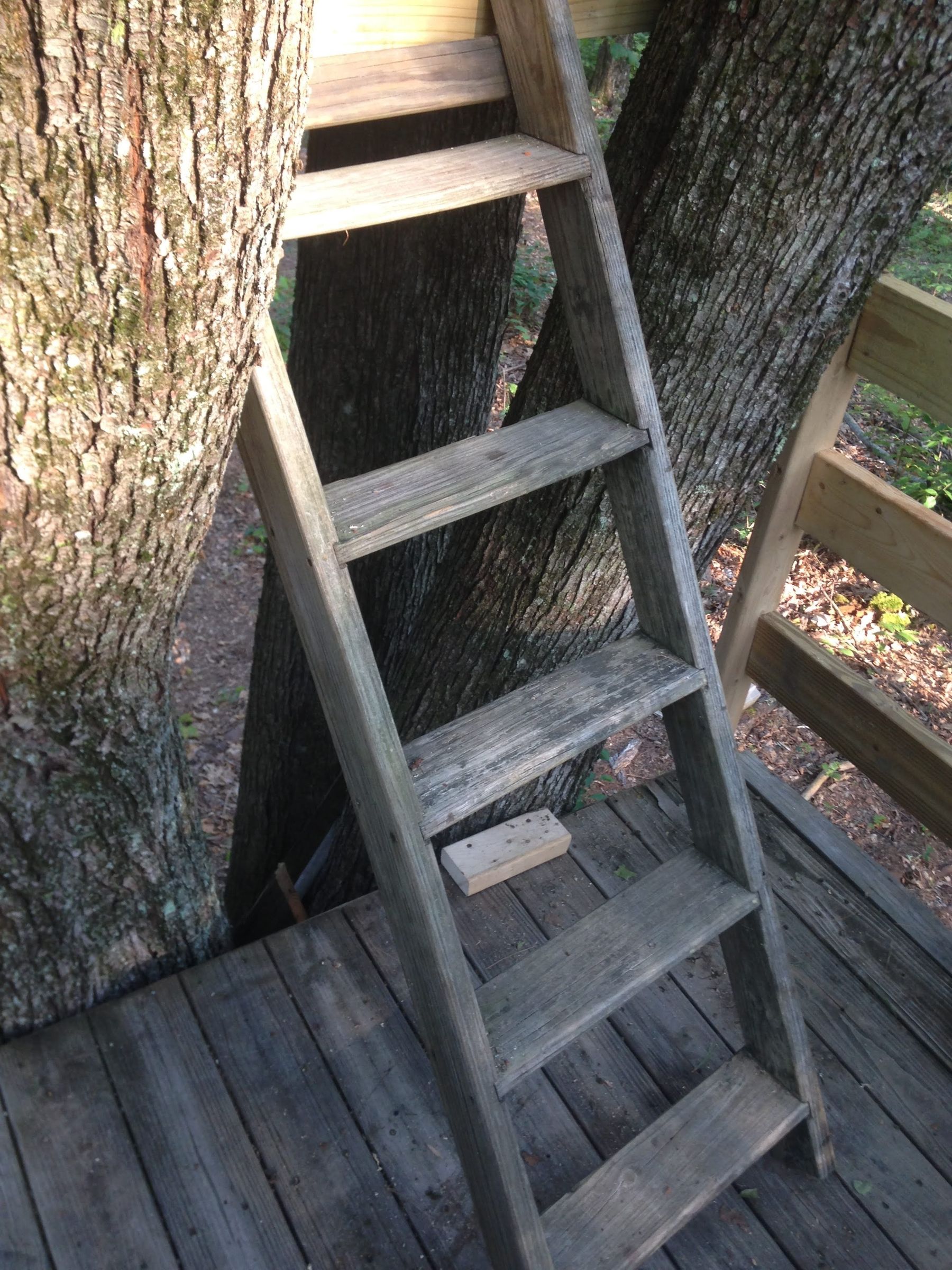Multi Level Tree House From Recycled Materials : 10 Steps (with ...