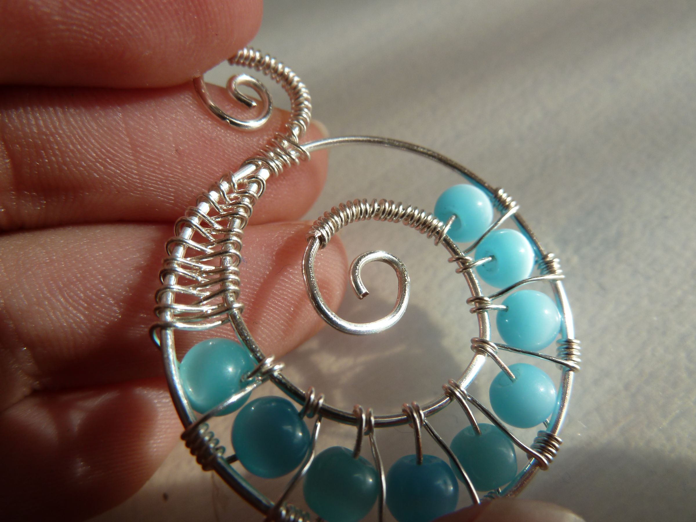 Swirled Wire Beaded Pendant : 18 Steps (with Pictures) - Instructables