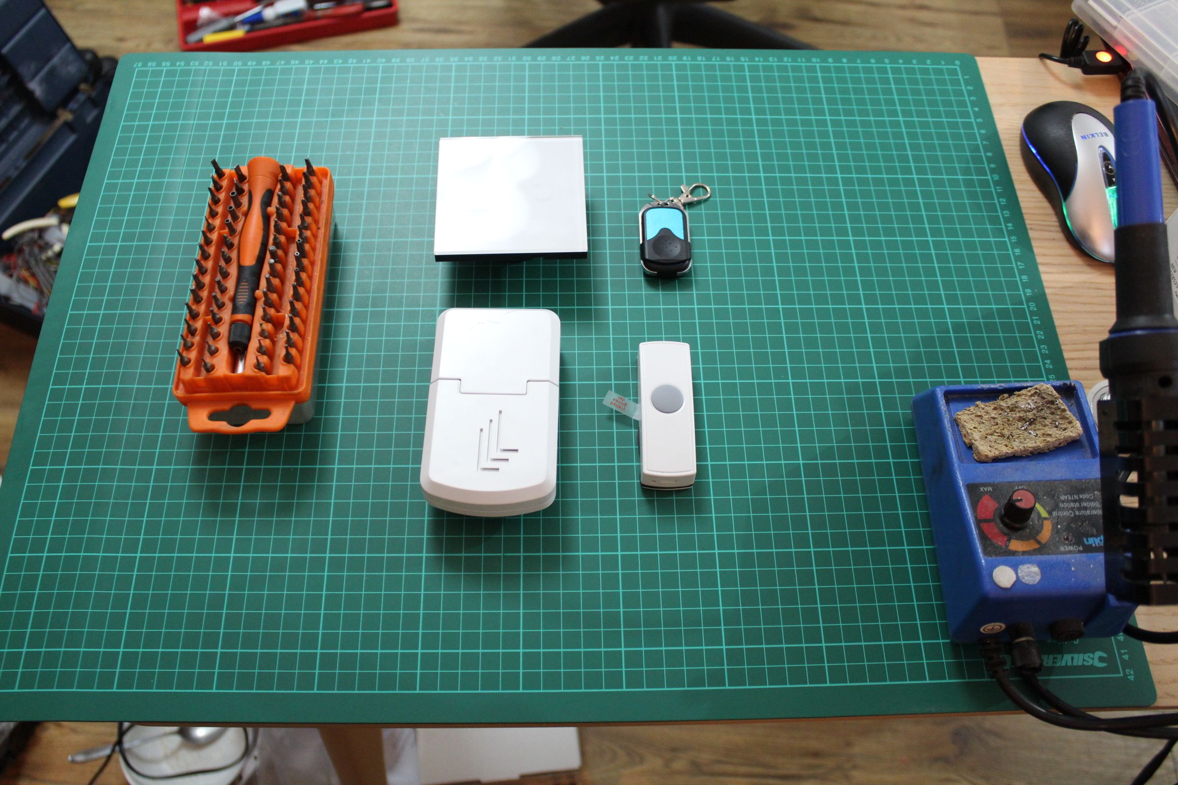 Hearing Impaired Doorbell Room Light Hack : 7 Steps (with Pictures ...