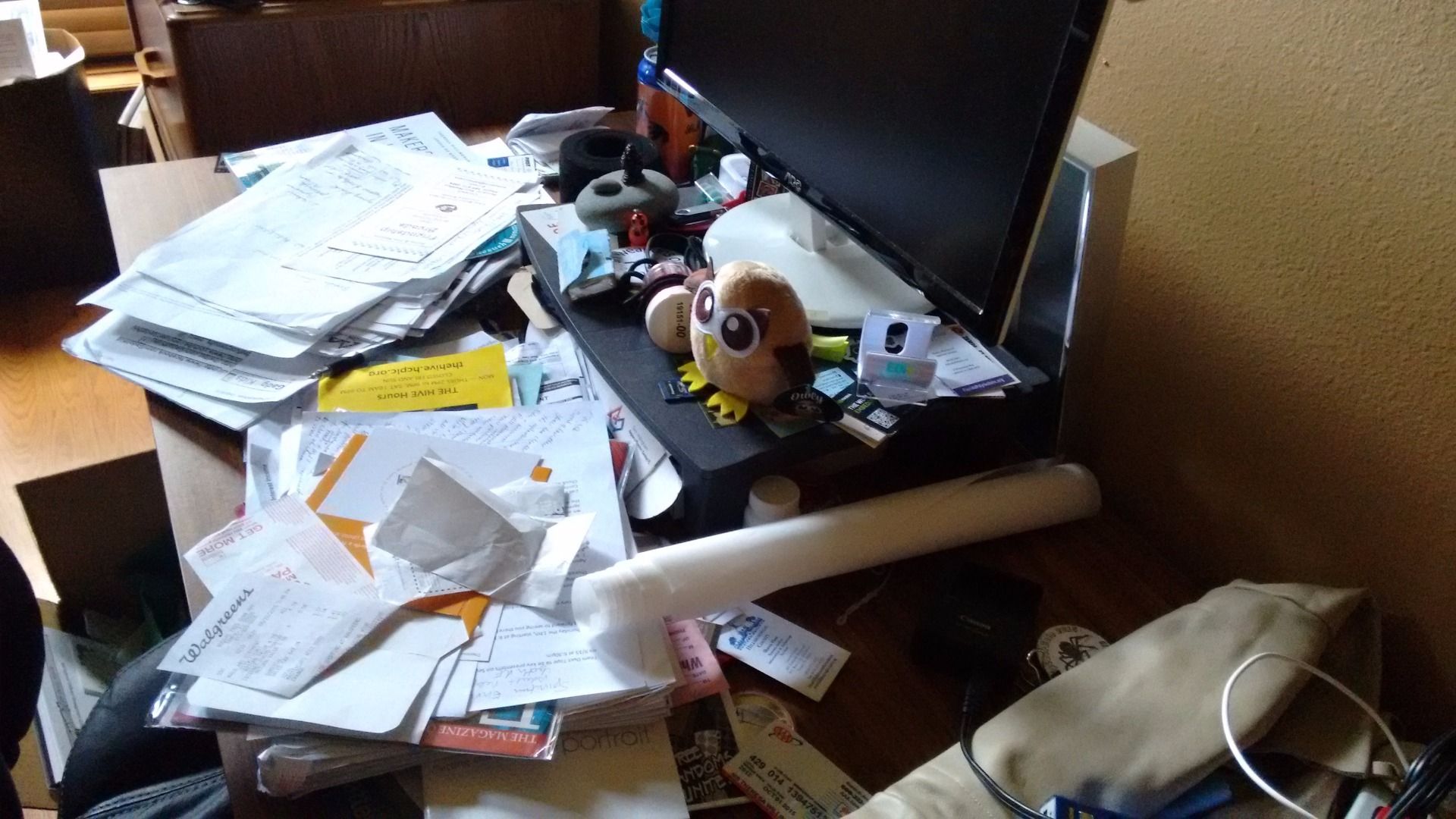 Digging Out: the Low Stress Way to a Clean Desk : 8 Steps (with ...