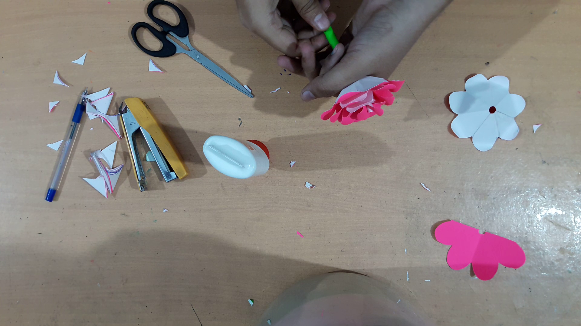 Paper Flower Vase : 6 Steps (with Pictures) - Instructables