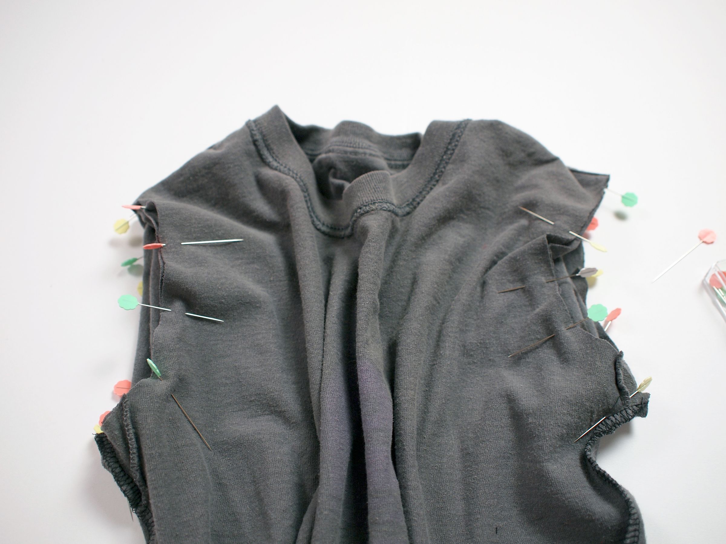 Slim Fit T-Shirt Mod : 6 Steps (with Pictures) - Instructables