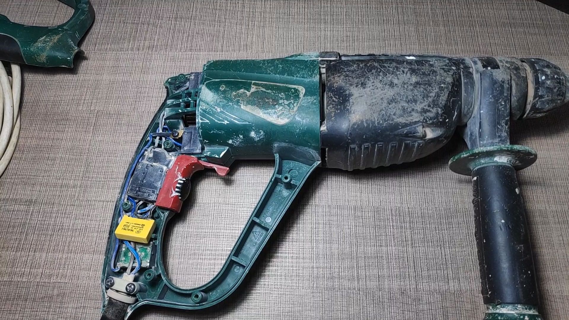 Hammer Drill Switch Replacement : 4 Steps - Instructables